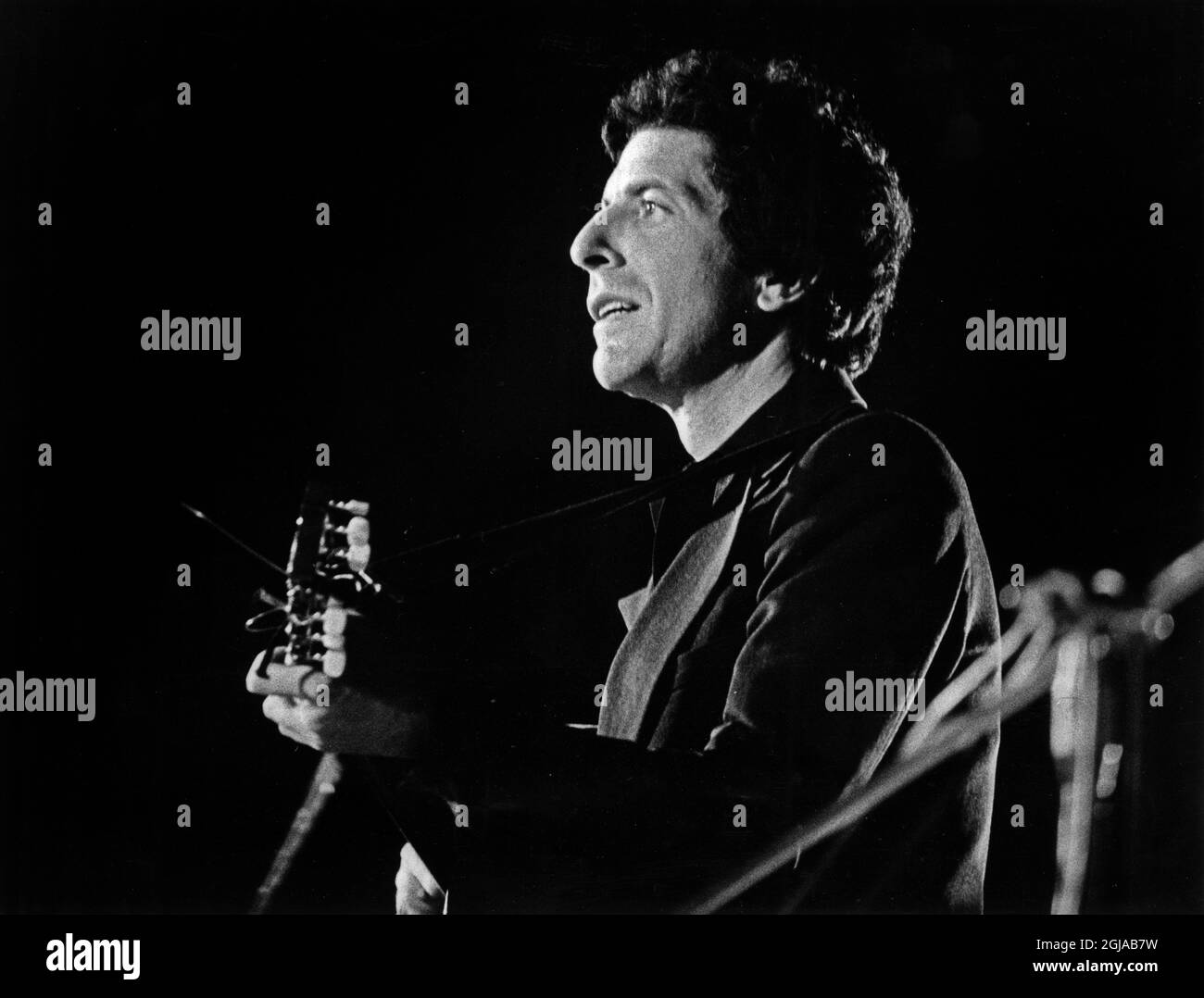 ARKIV STOCKHOLM 1972-04-03 Leonard Cohen, singer, poet , here seen ...