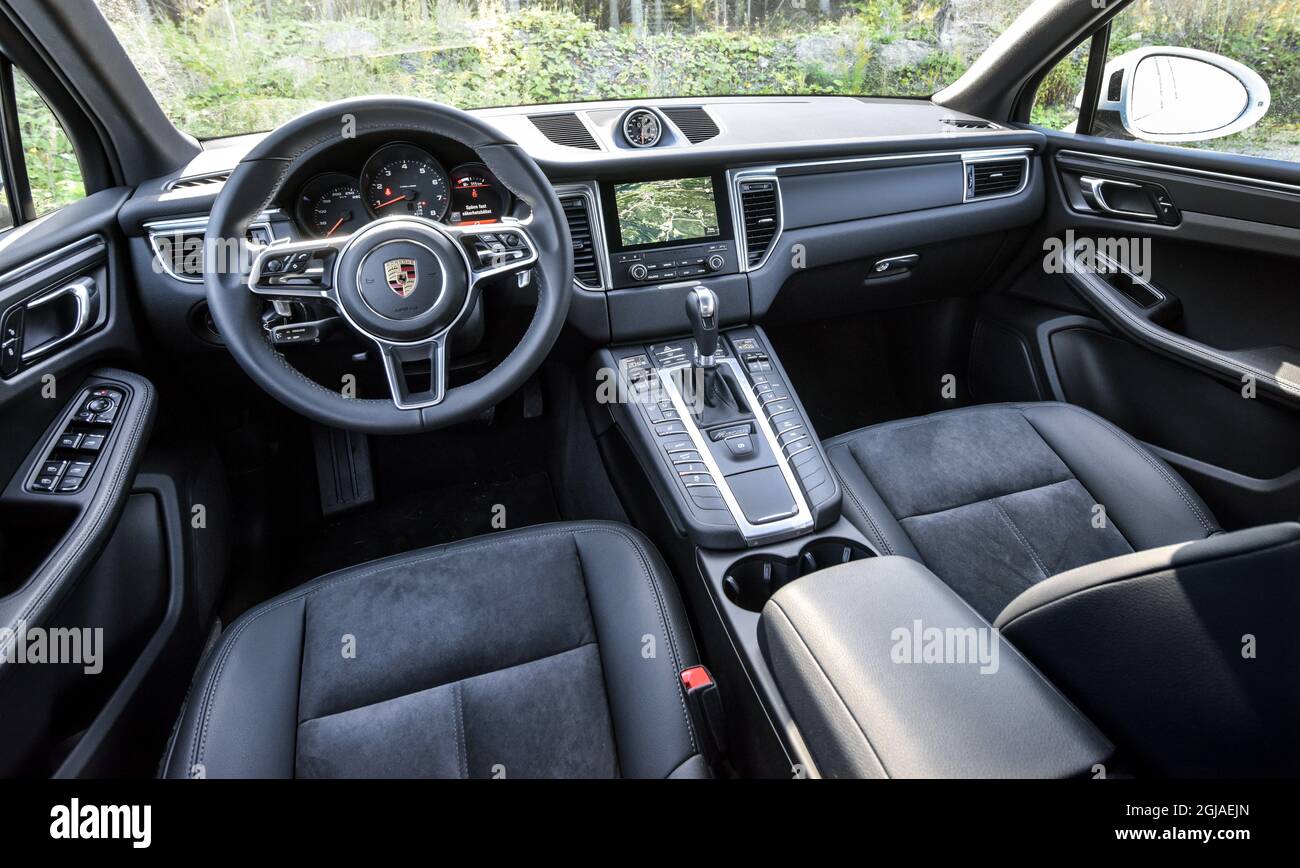 Porsche Macan Steering Wheel