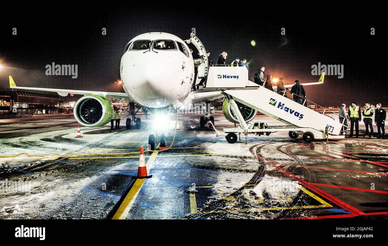 RIGA 2016-12-02 Air Baltics Bombardier CS300. Foto: Tomas Oneborg / SvD ...