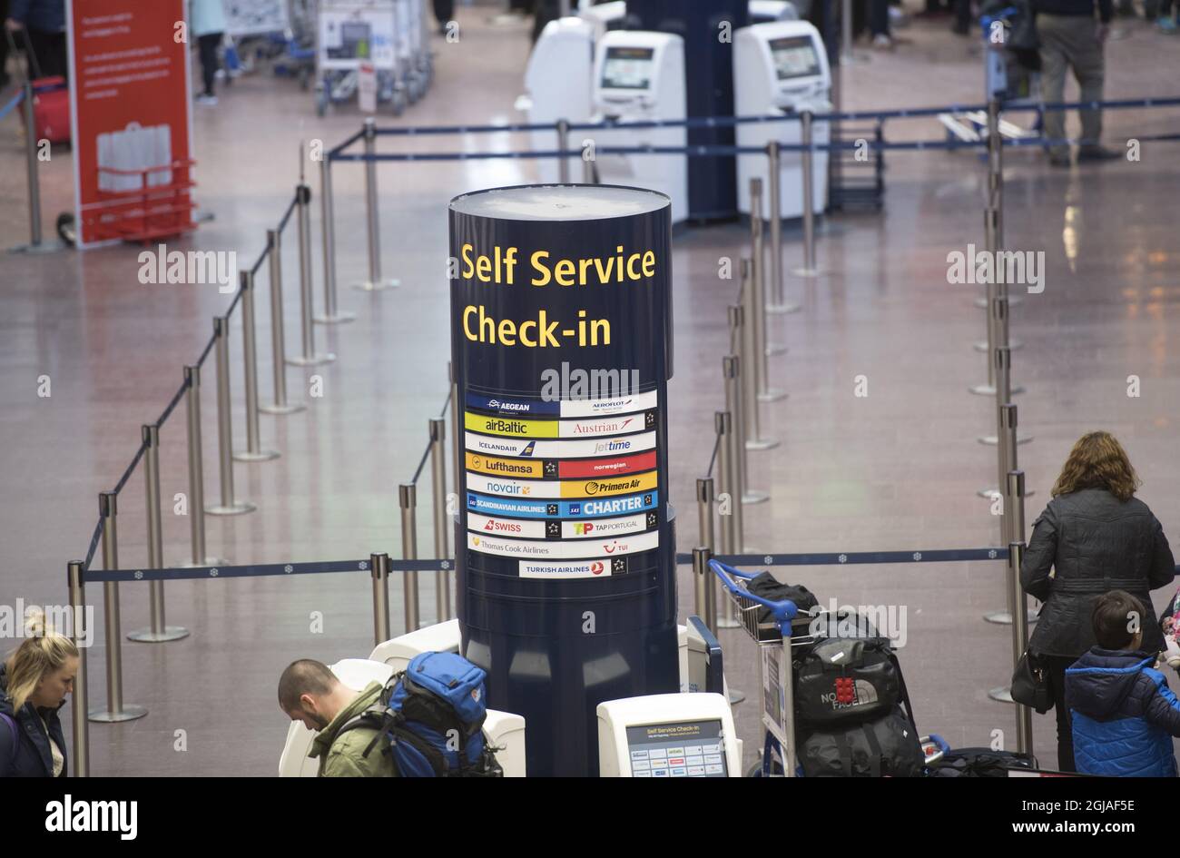 Airport, airplane, passenger planes, air traveler, luggage, baggage ...