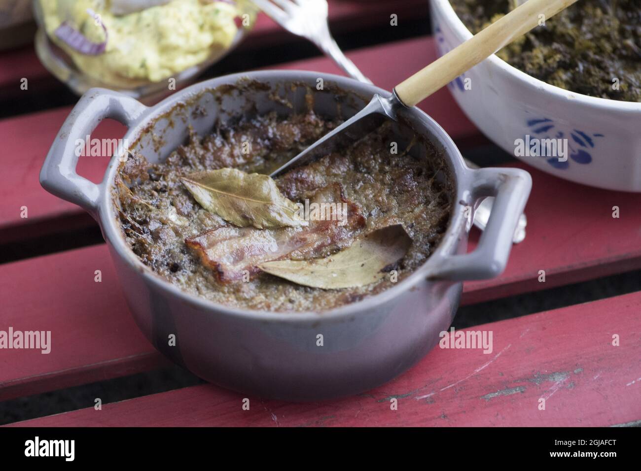 News liver hi-res stock photography and images - Alamy