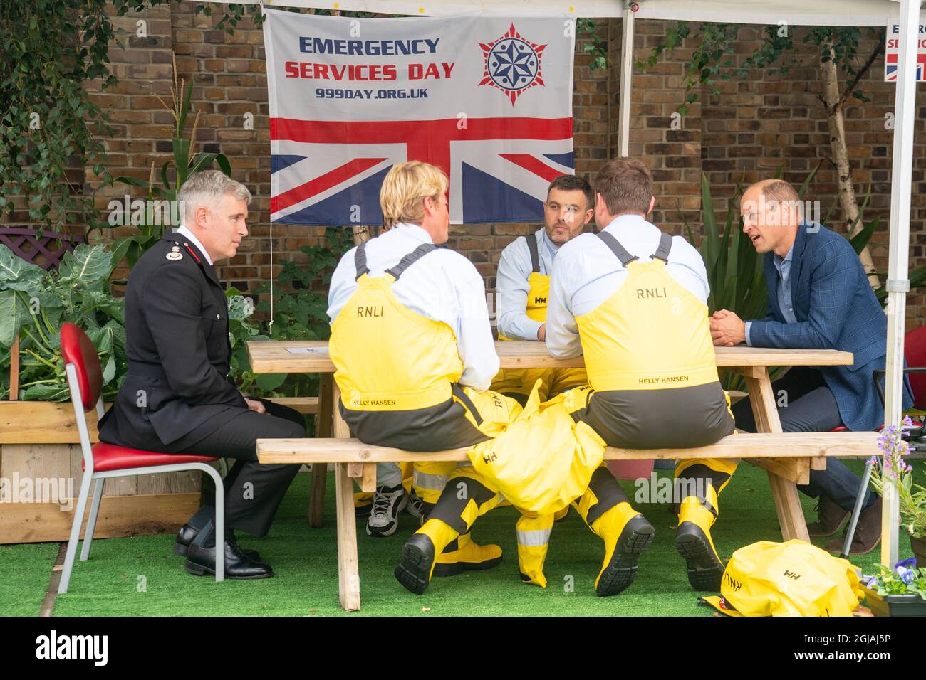 The Duke of Cambridge speaks with RNLI crew and London Fire Brigade ...
