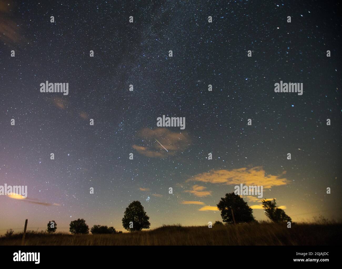 Meteorites, Perseids, nigh sky, astronomy, meteor, meteors,, nature ...