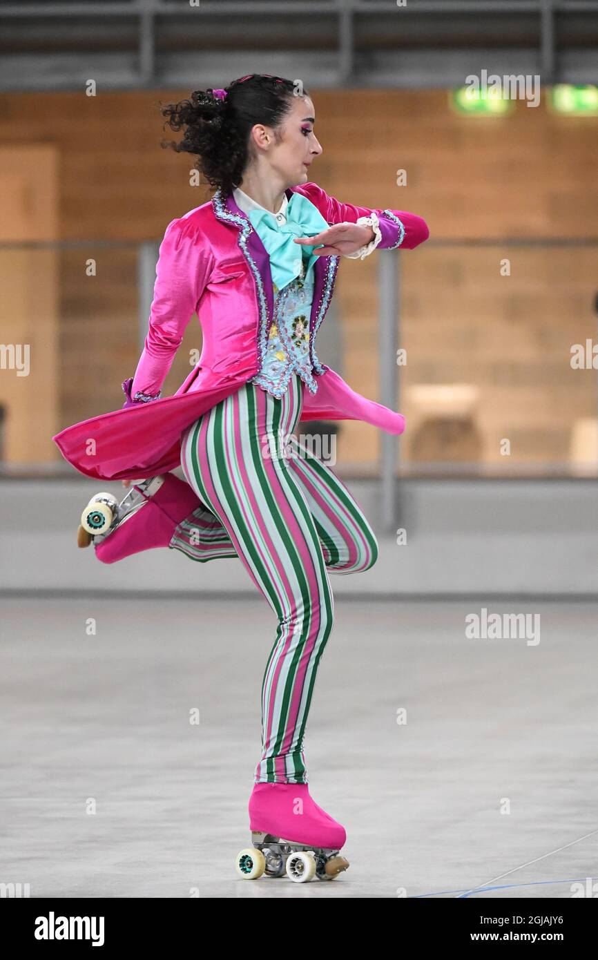Artistico dance hi-res stock photography and images - Alamy