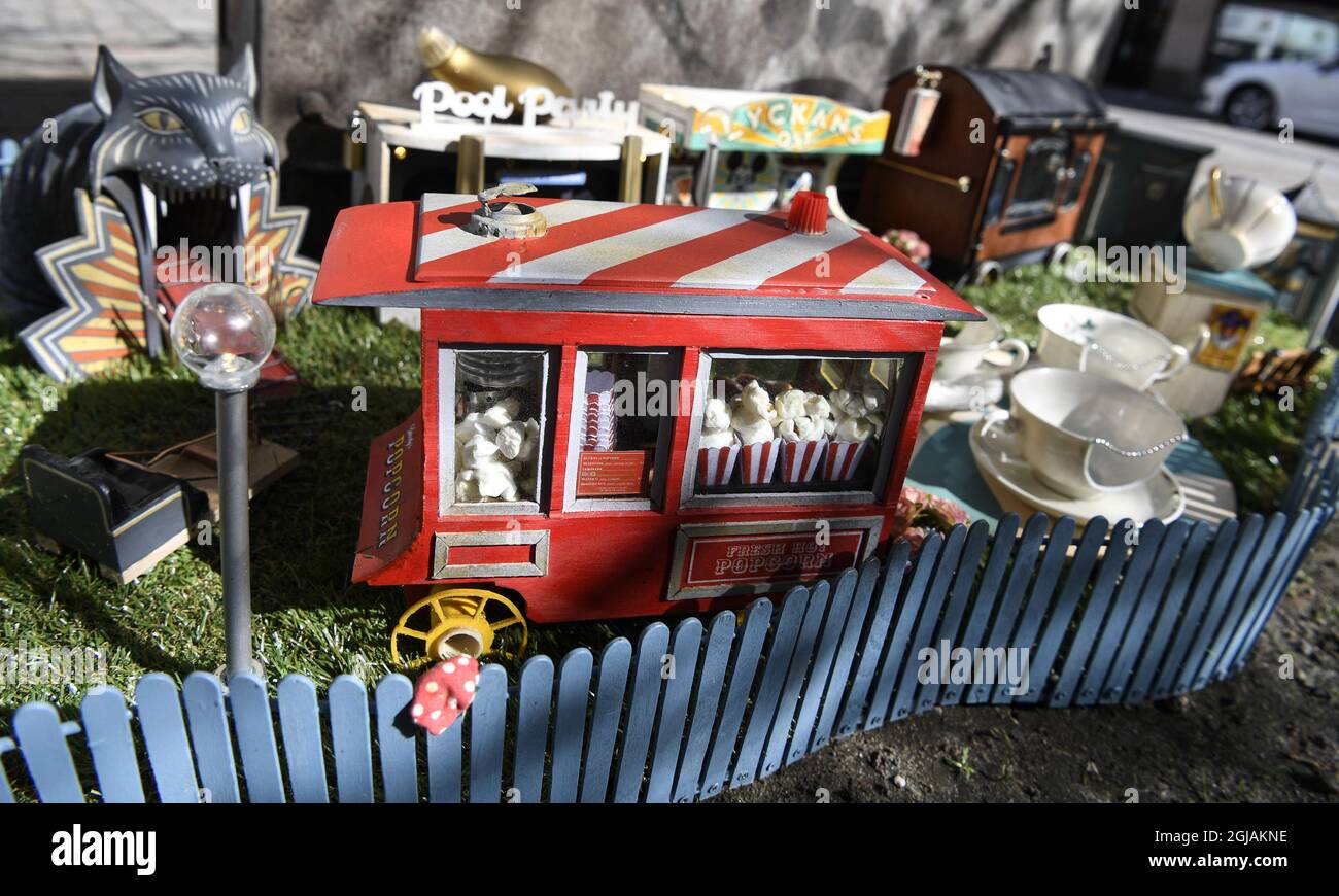 A miniature amusement park for mice called "Tjoffsans tivoli" attracts ...