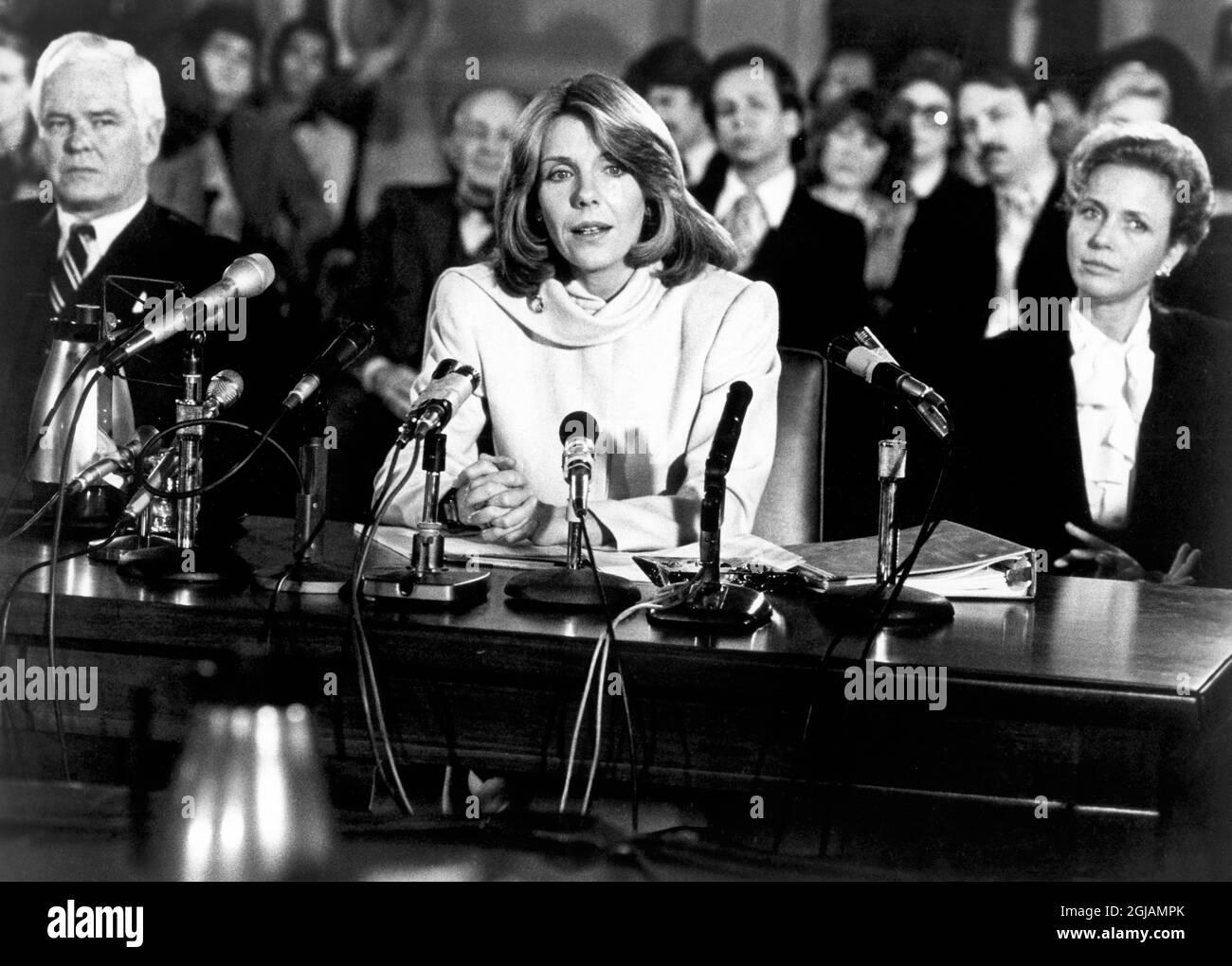 Jill Clayburgh (center), on-set of the Film, "First Monday in October ...