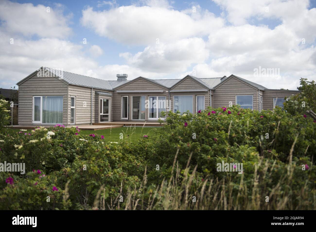 Torekov 2017-06-27 Hugh Grant's and Anna Eberstein's summer house in ...