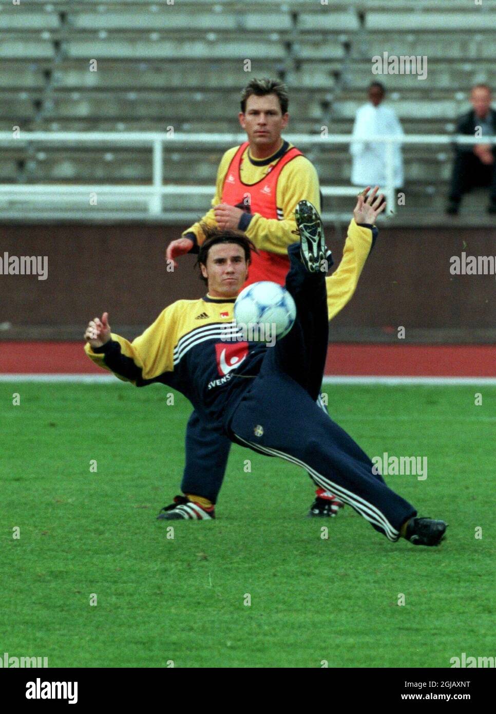 Sweden's Yksel Osmanovsk and Pontus Kamark in action during training ...