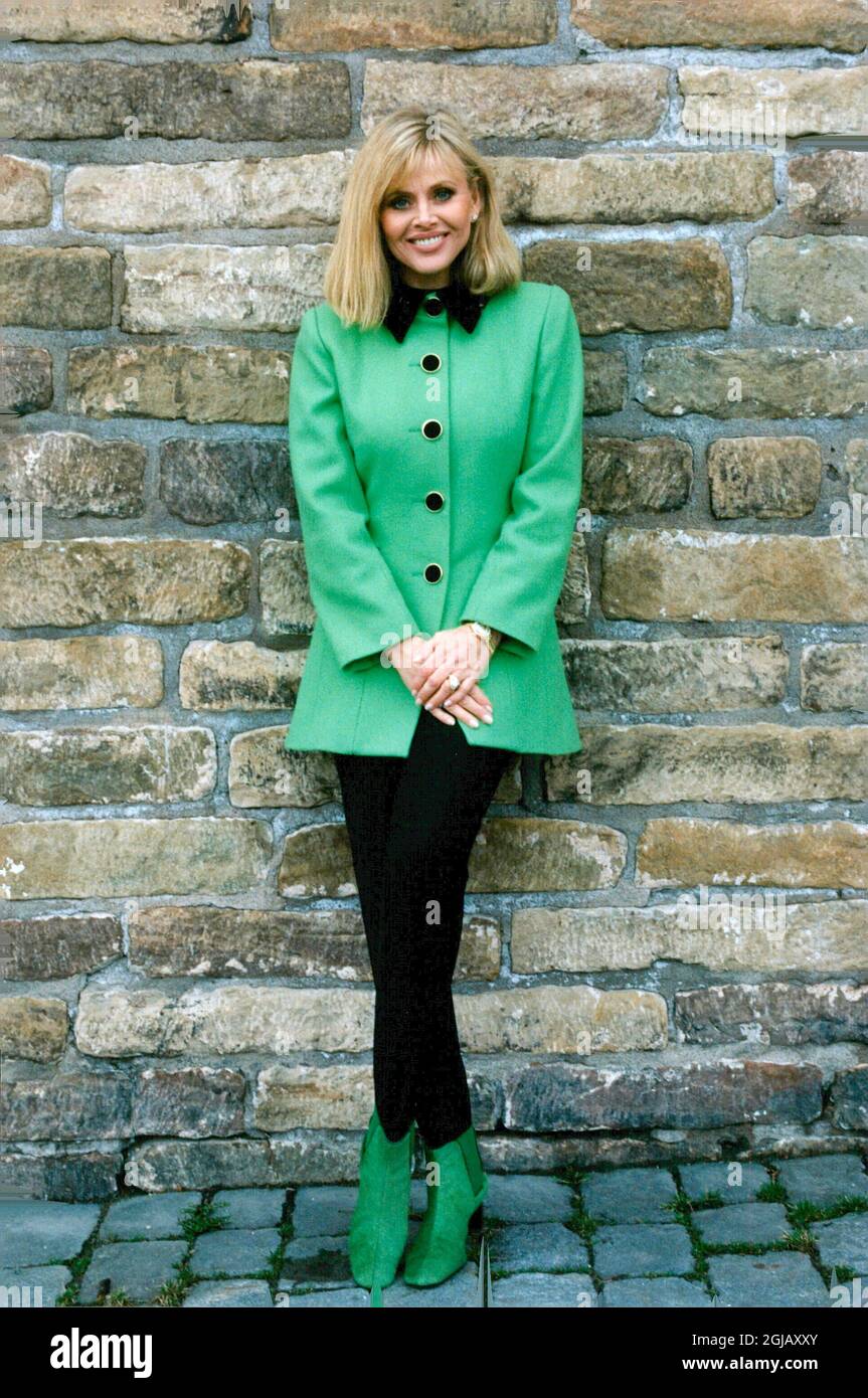 Britt ekland hi-res stock photography and images - Alamy