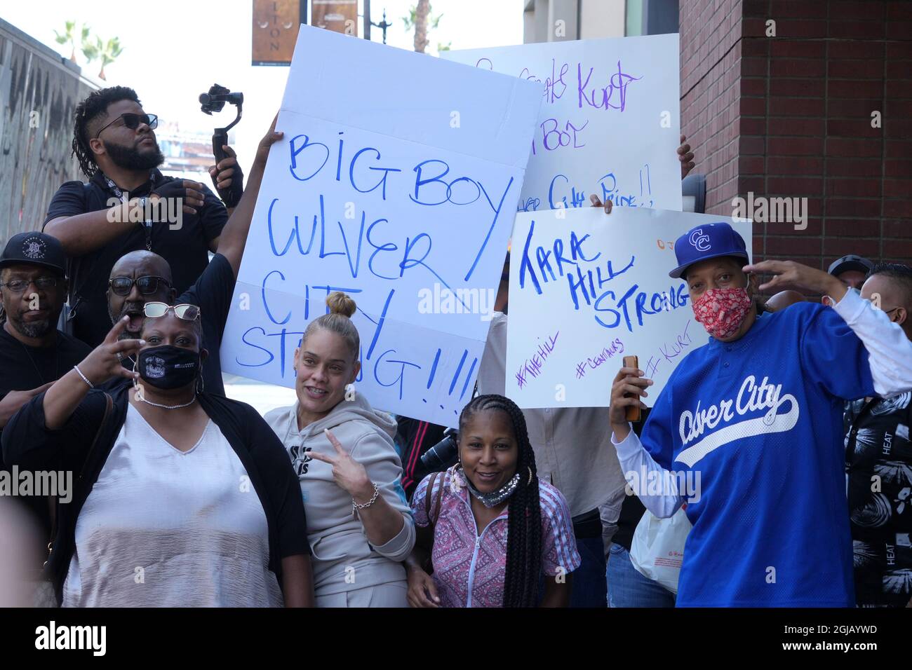 Fans of radio personality Kurt Alexander aka Big Boy at a ceremony ...