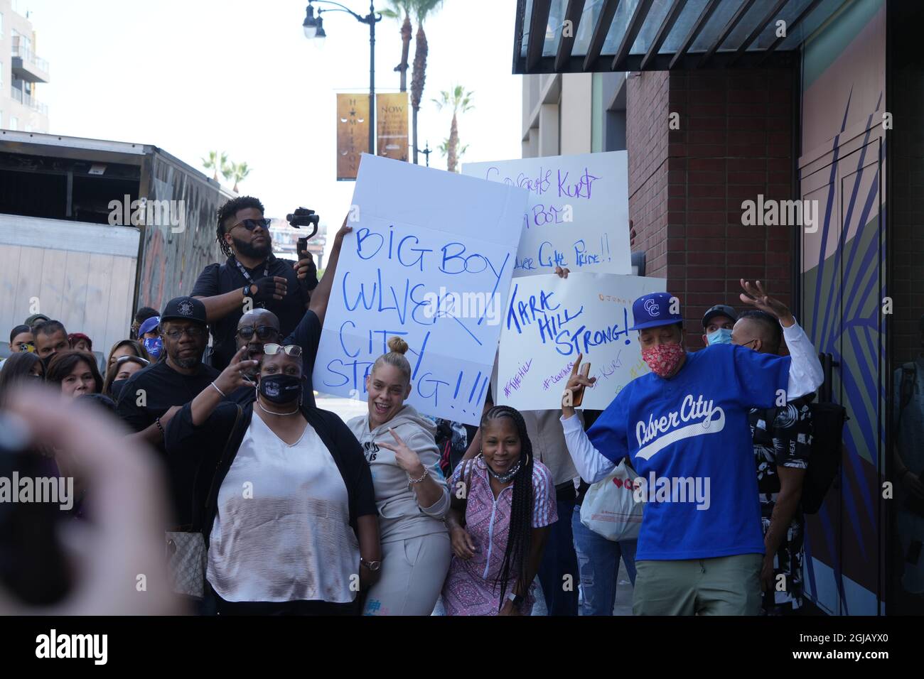 Fans of radio personality Kurt Alexander aka Big Boy at a ceremony ...