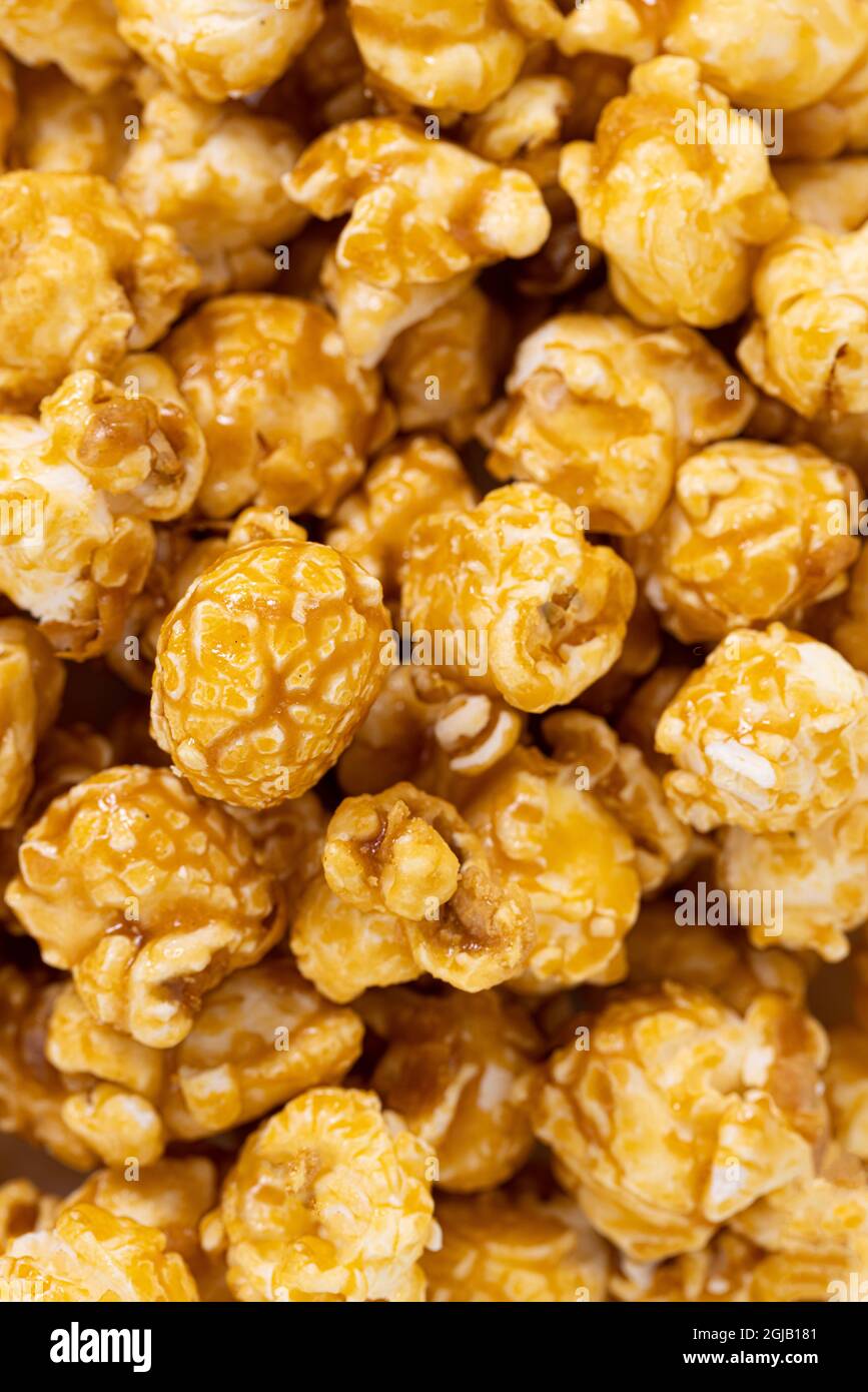 caramel popcorn texture background. Caramel popcorn close up Stock ...