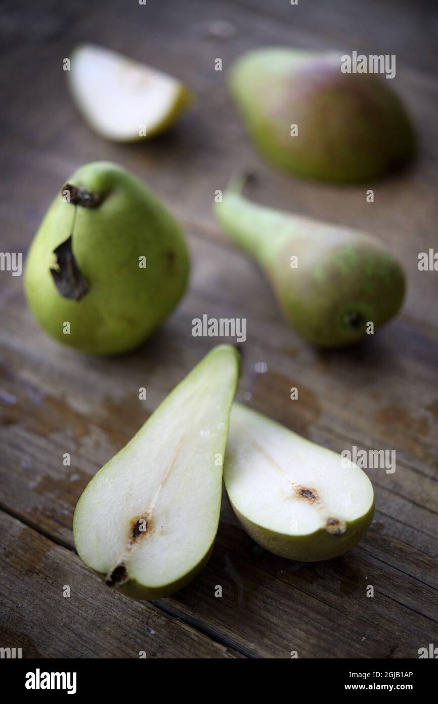 Pear fruit Foto: Jessica Gow / TT / kod 10070 Stock Photo - Alamy