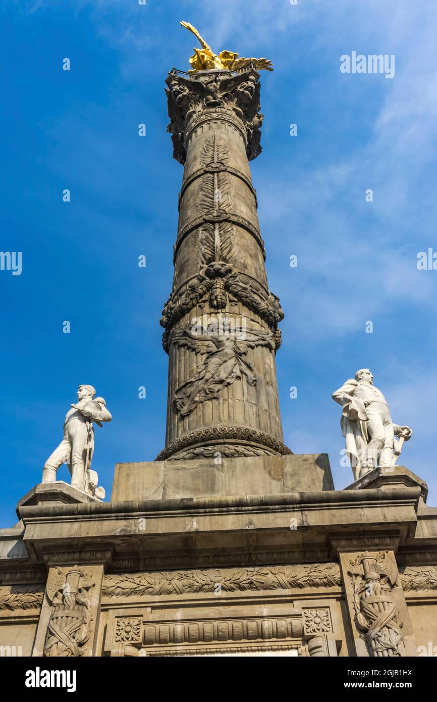 Hero statues, Angel of Independence Monument, Mexico City, Mexico ...