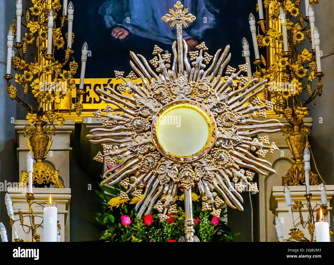 Basilica Golden Monstrance Cathedral Puebla, Mexico. Built in 15 to ...