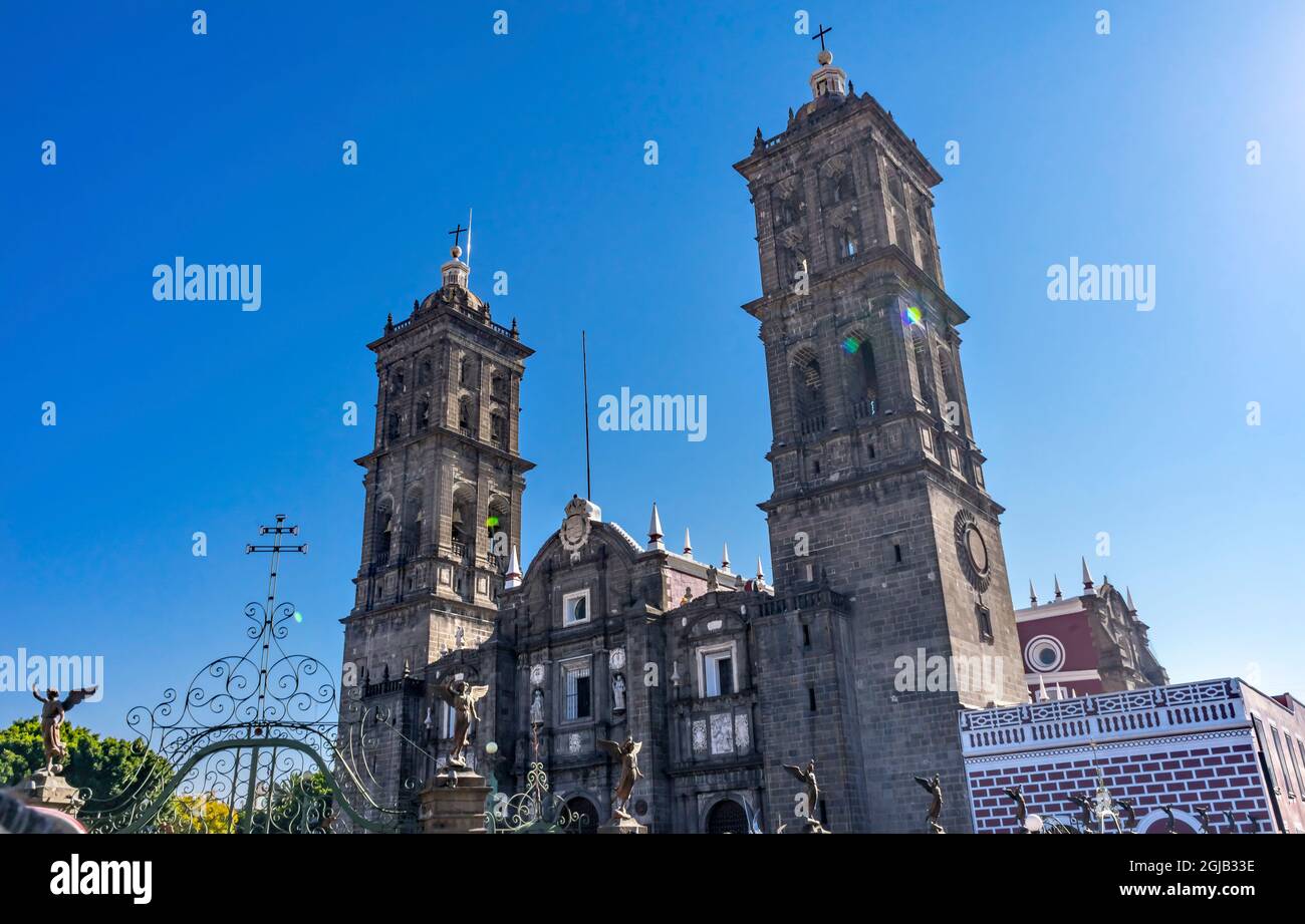 Sun Facade Statues outside Cathedral, Puebla, Mexico. Built in 15 to ...
