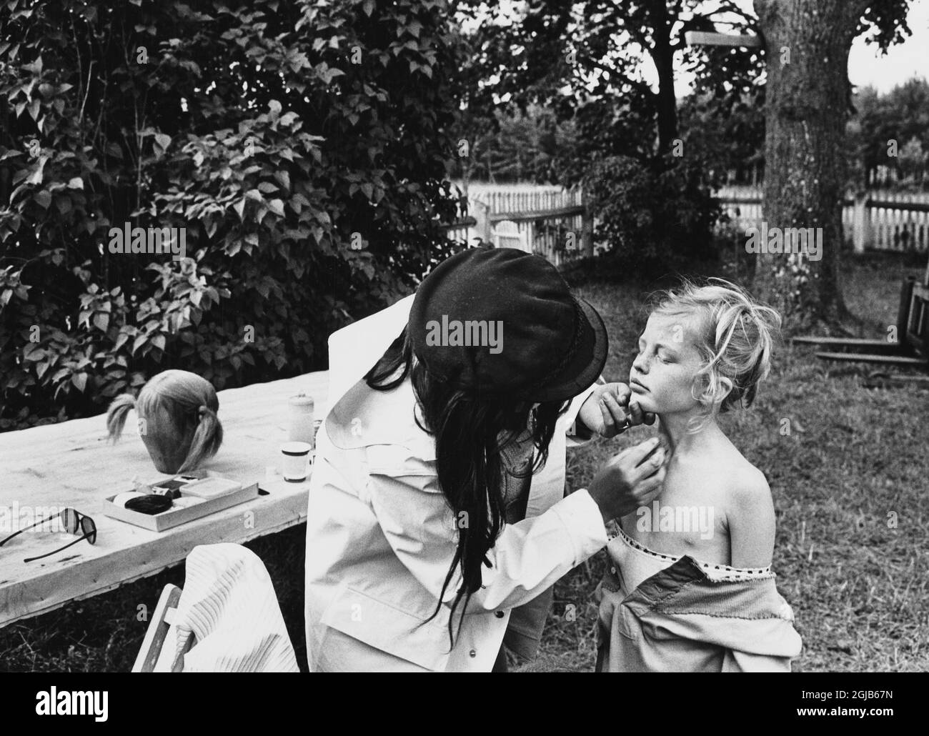 1969-03-25 Actress inger Nilsson as Pippi Longstocking gets her wig and ...