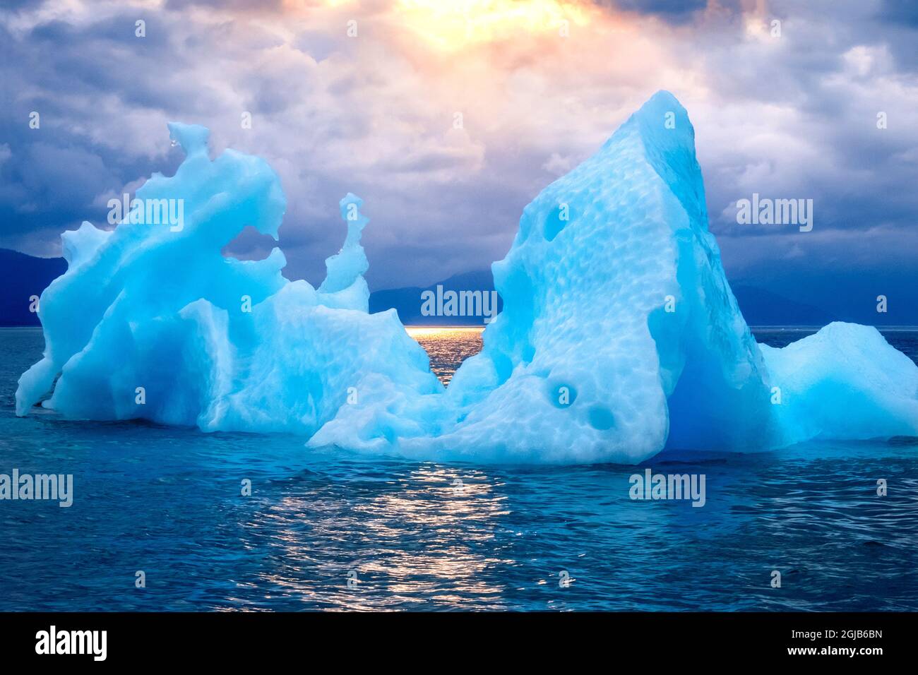 Iceberg at sunrise hi-res stock photography and images - Alamy