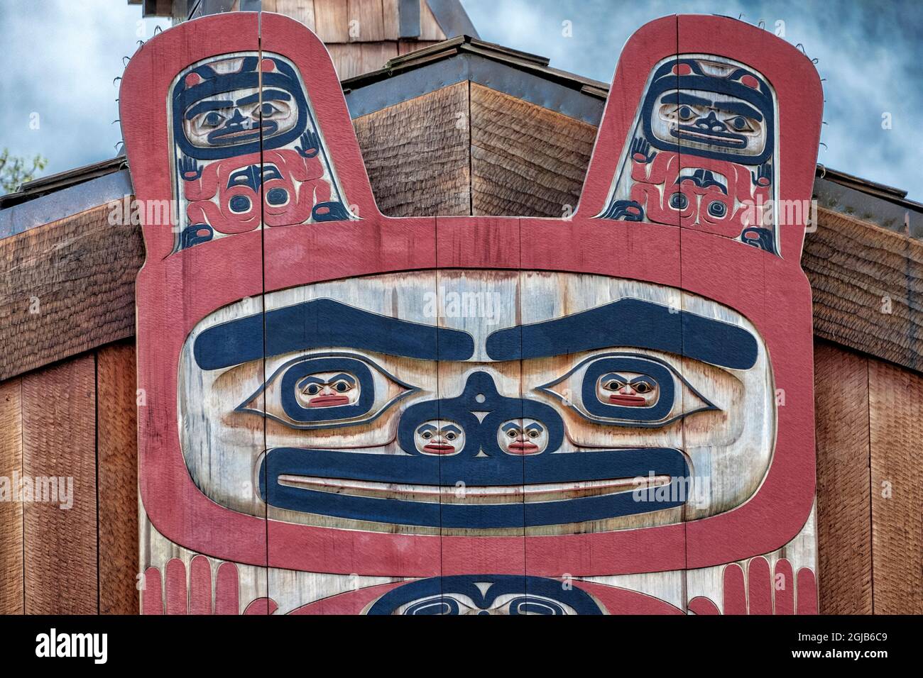 Tlingit clan house hi-res stock photography and images - Alamy