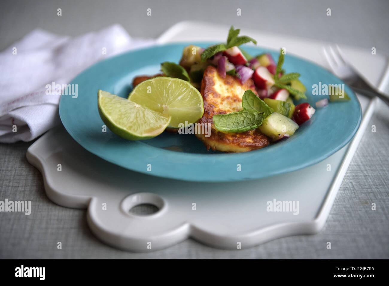Halloumi with lime- and cucumber salsa Foto: Jessica Gow / TT / kod ...