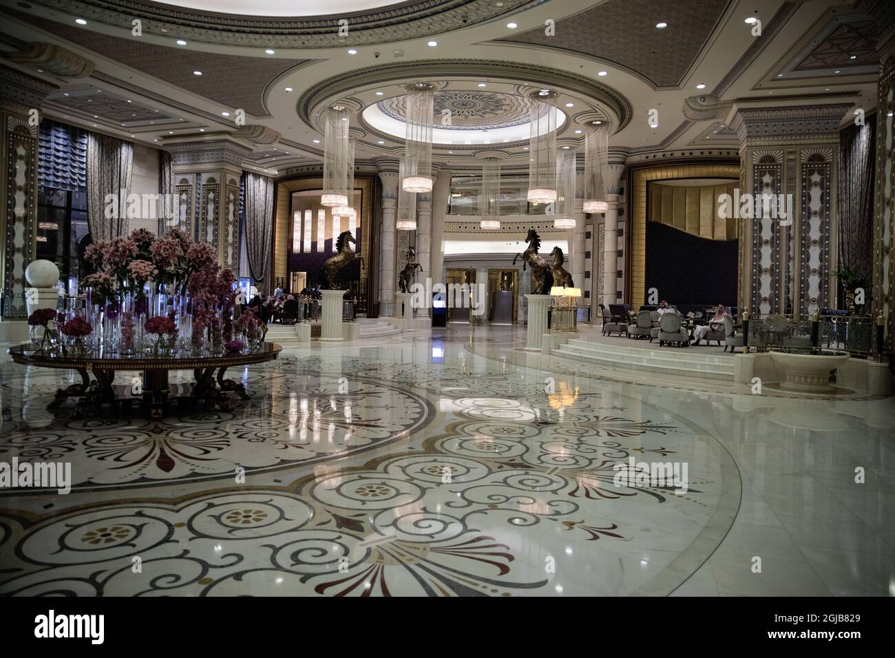 Ritz carlton riyadh hi-res stock photography and images - Alamy