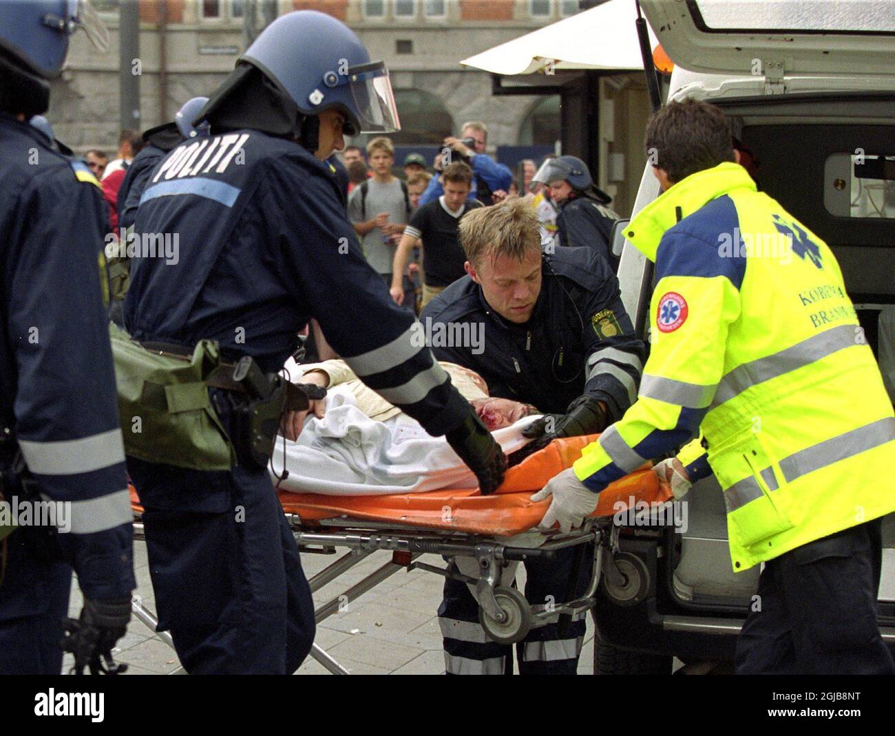 Football hooligans fighting hi-res stock photography and images - Alamy
