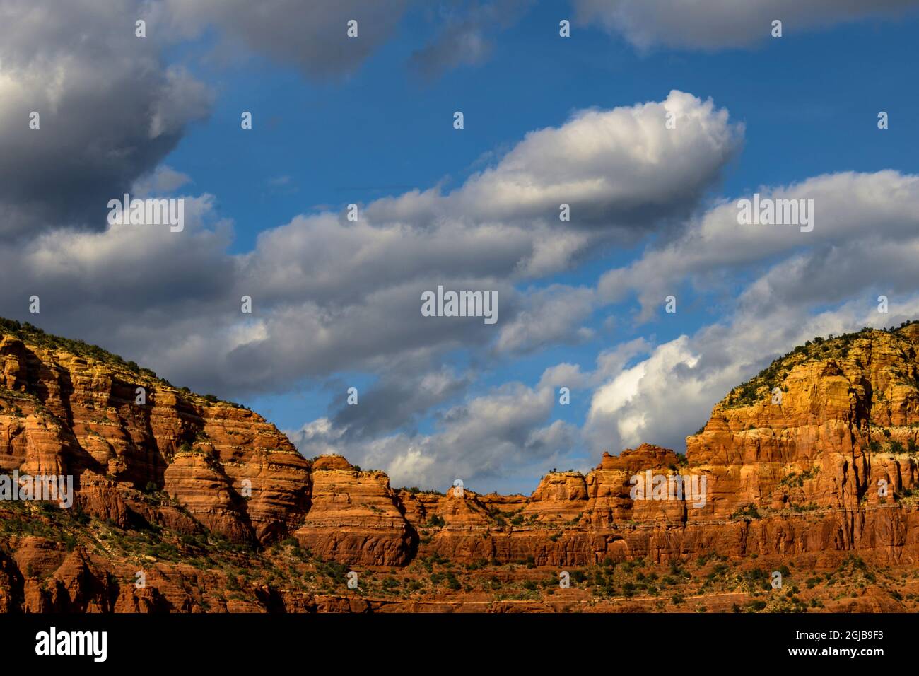 USA, Arizona, Sedona. Sandstone rock formations. Credit as: Jay O'Brien ...