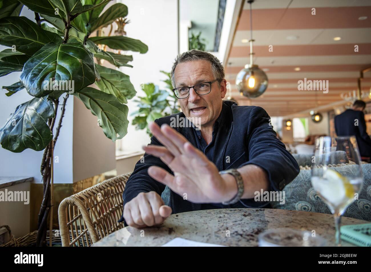 Michael Mosley, British physician and science journalist Foto: Anna ...
