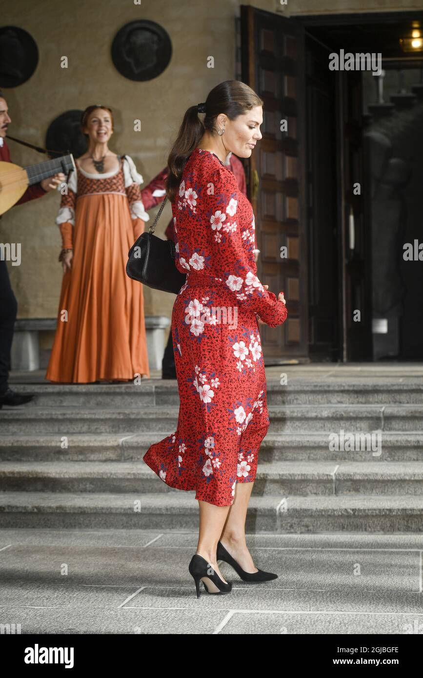 STOCKHOLM 2018-08-30 Crown Princess Victoria is welcomed by Mayor Eva ...