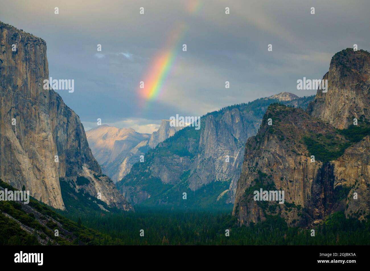 Rainbow over valley hi-res stock photography and images - Alamy