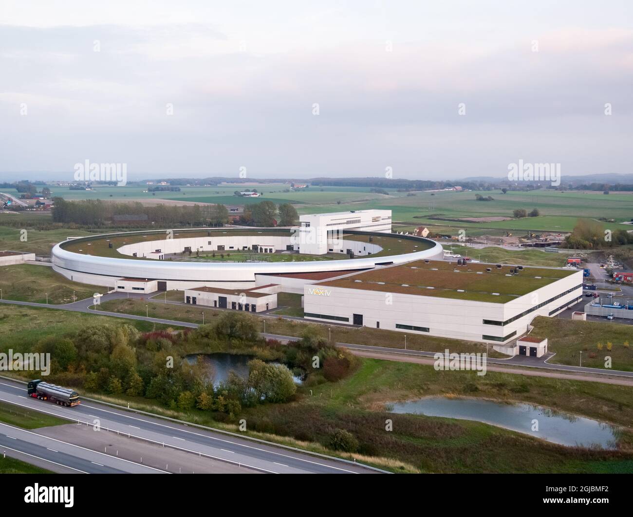 LUND 2018-10-10 MAX IV is the next-generation synchrotron radiation ...