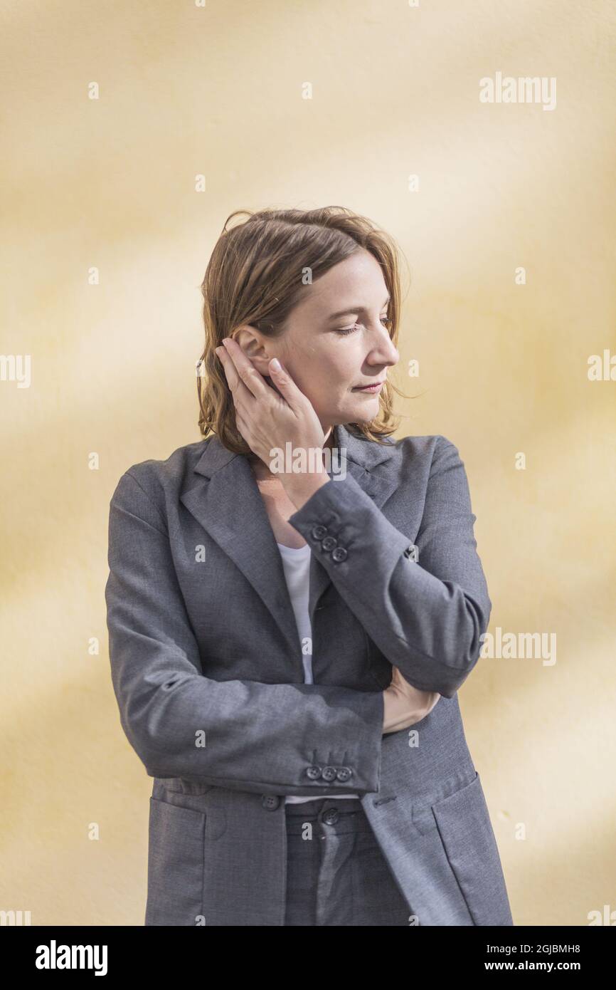 Sheila Heti, Canadian writer releasing the new book " Motherhoodâ€ Foto ...