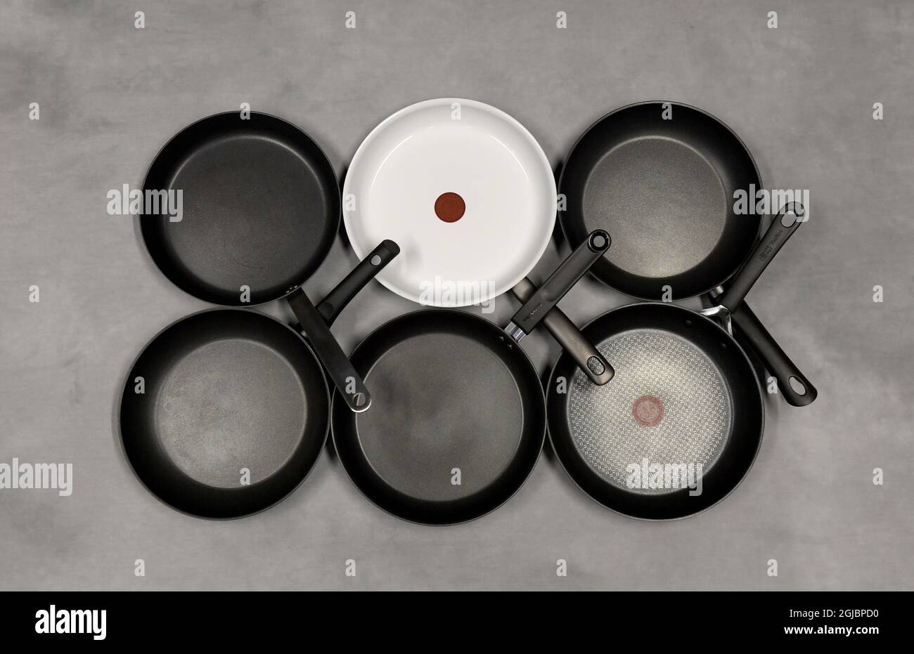 Almonds diffrent shapes and forms, almond mill Foto: Janerik Henriksson ...