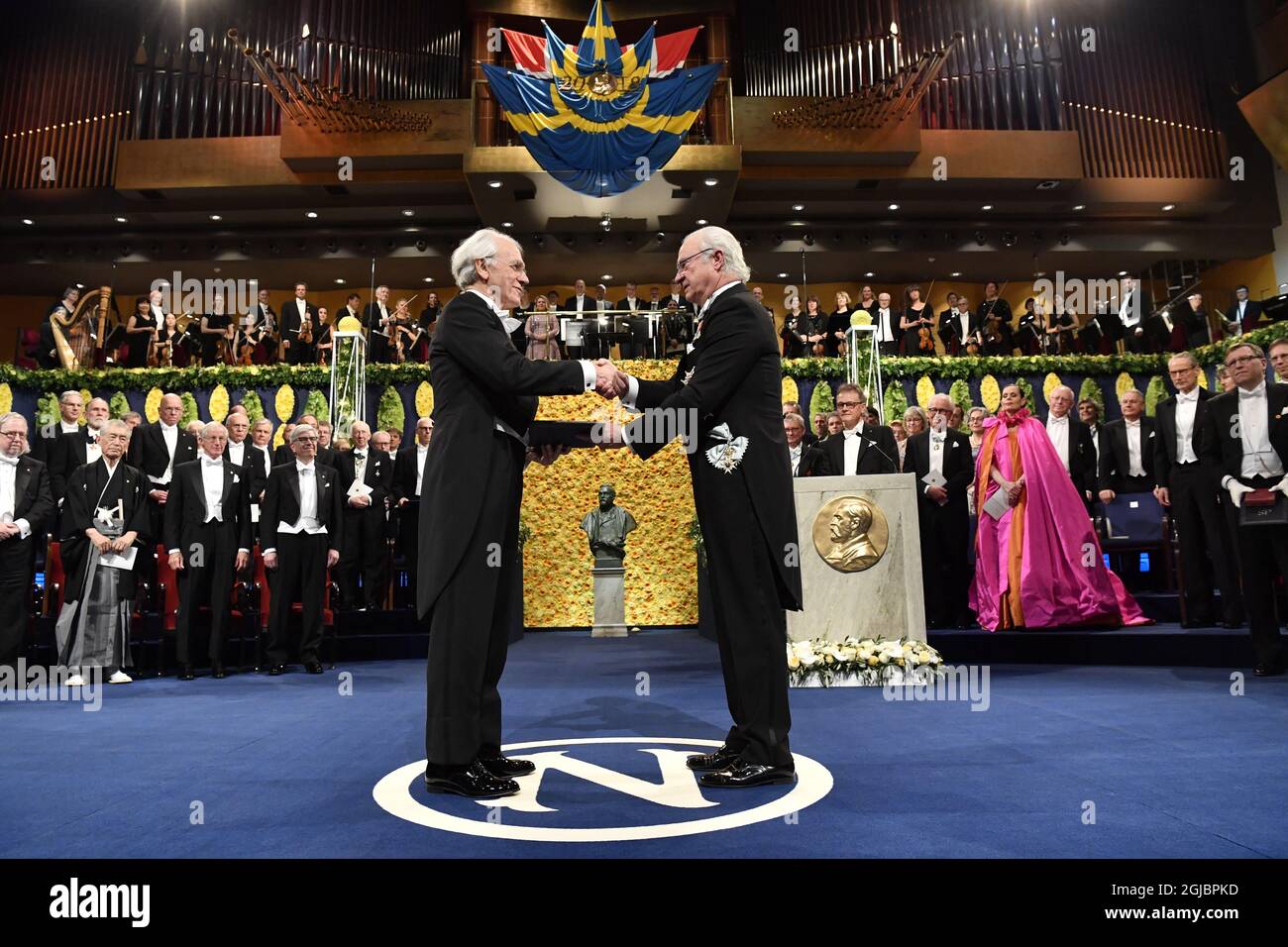 STOCKHOLM 2018-12-10 Gérard Mourou receives the Nobel Prize in Physics ...