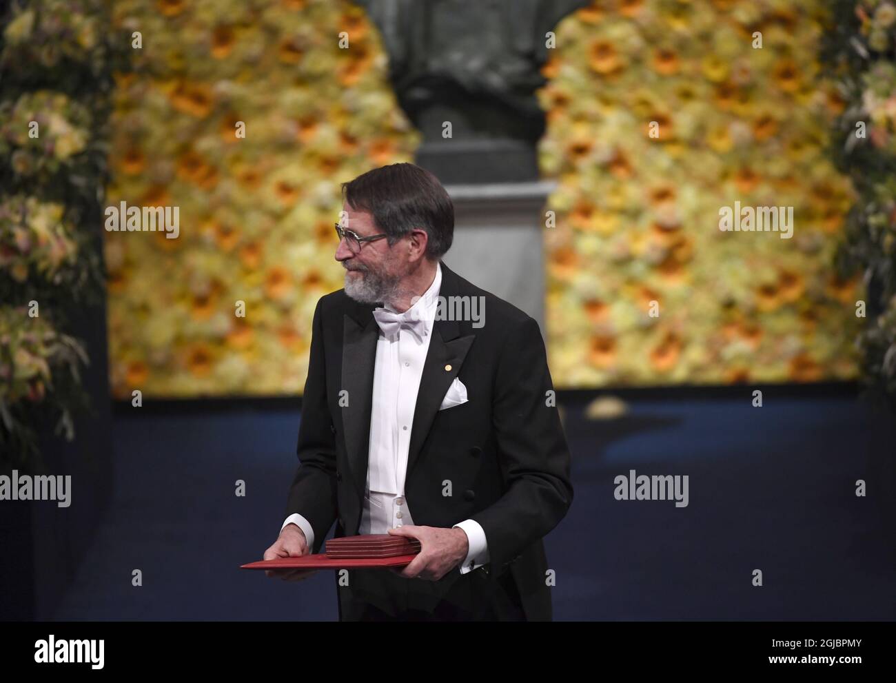 George smith nobel prize hi-res stock photography and images - Alamy