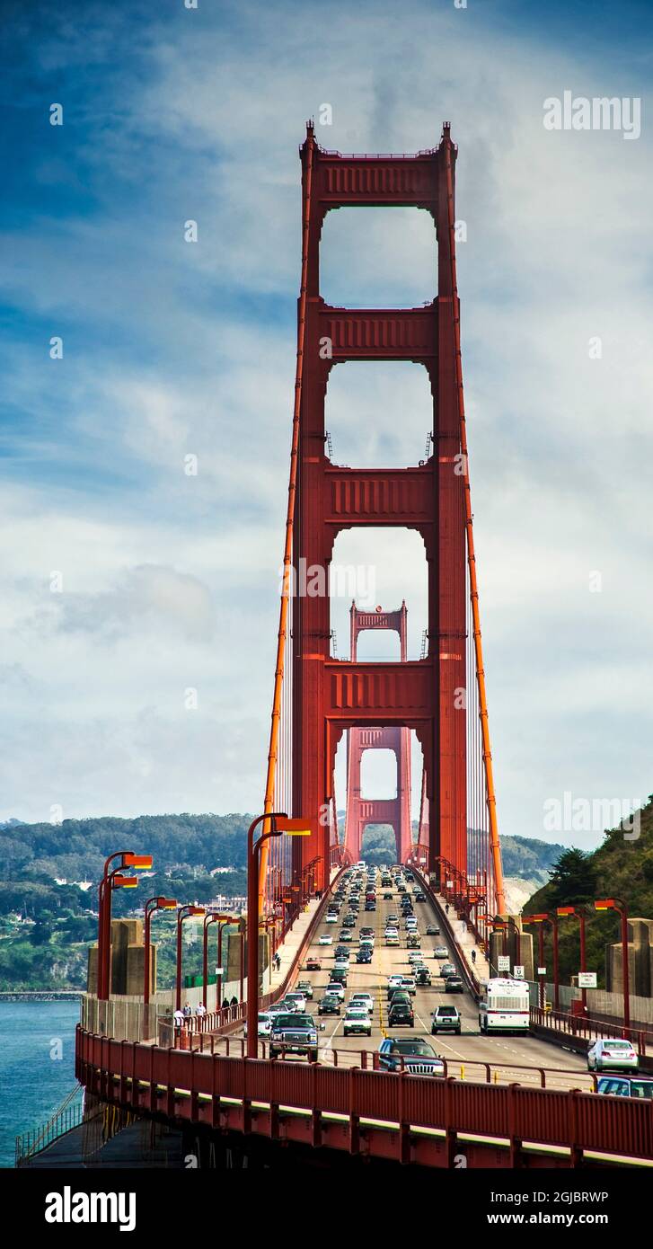USA, California, Golden Gate Bridge traffic Stock Photo - Alamy