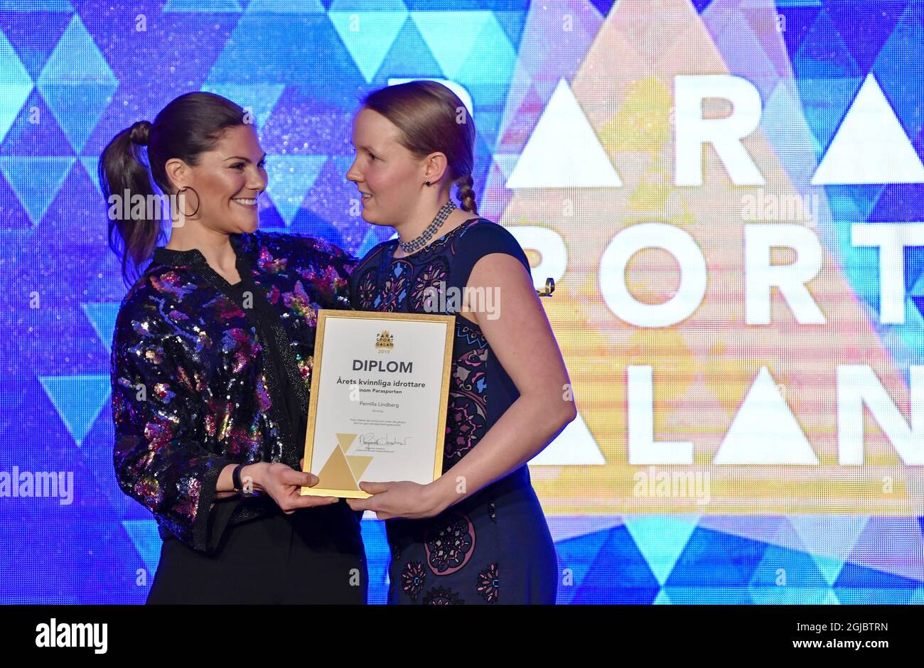 STOCKHOLM 20190203 Crown Princess Victoria presents an award to swimmer ...