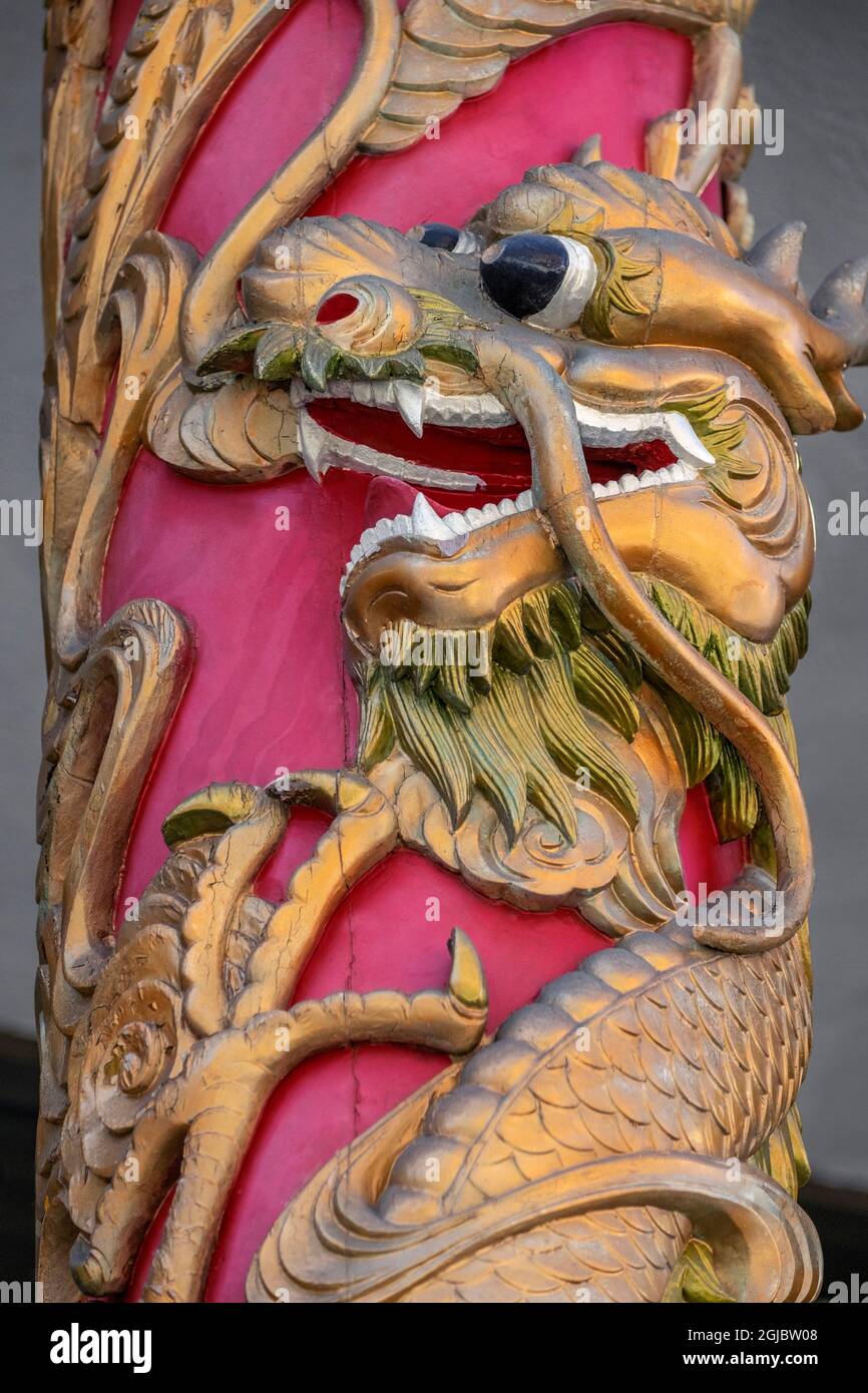 Chinese dragon carving on column, Chinatown, San Francisco, California ...