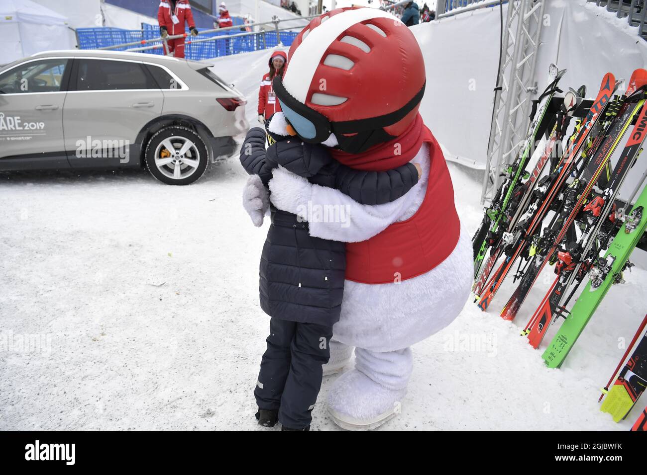 Princess Estelle hug the maskot "Valle"during the WC Alpine in Are ...