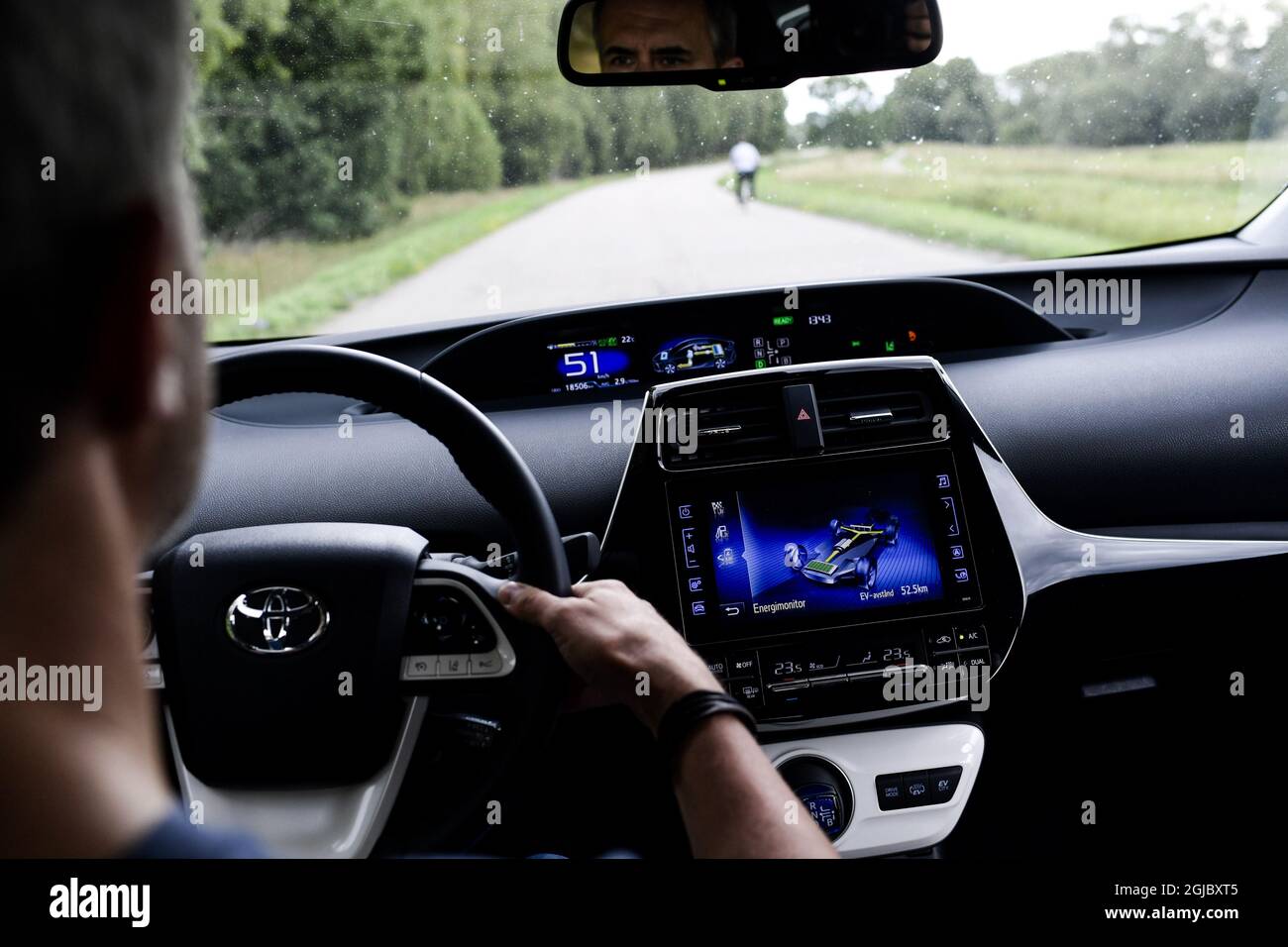 Toyota Prius Plug-in car road communication transport vehicle traffic ...