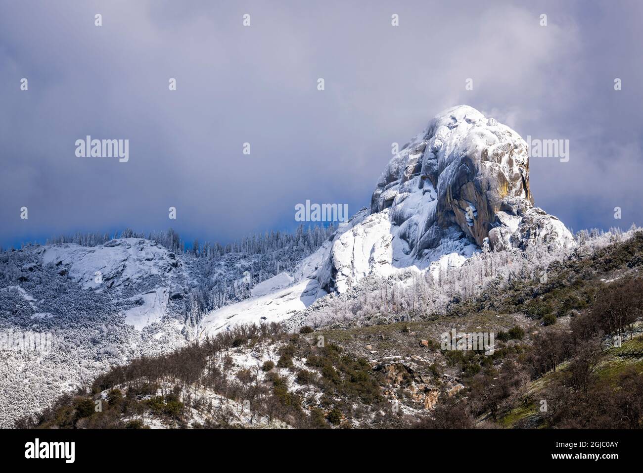 Moro Rock and the Giant Forest after a winter storm, Sequoia National ...
