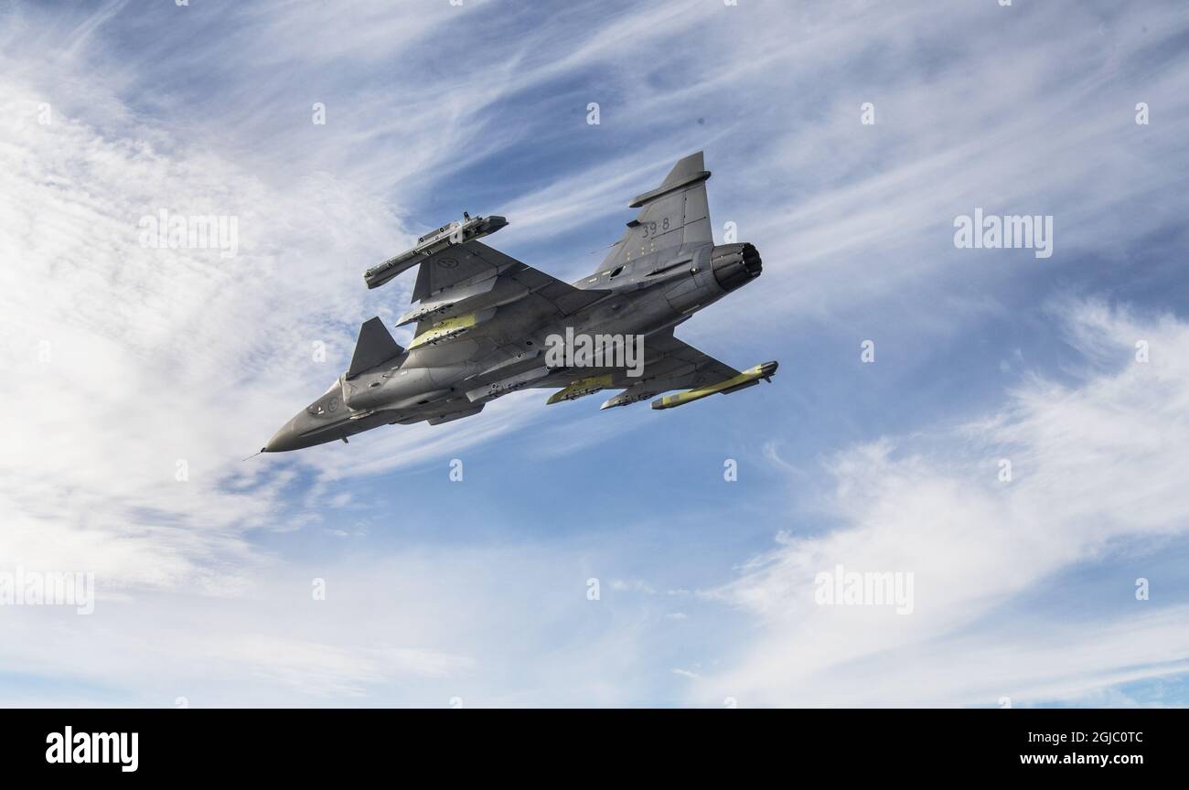 Fighter jet Jas Gripen pilot air fighter airforce military weapon ...