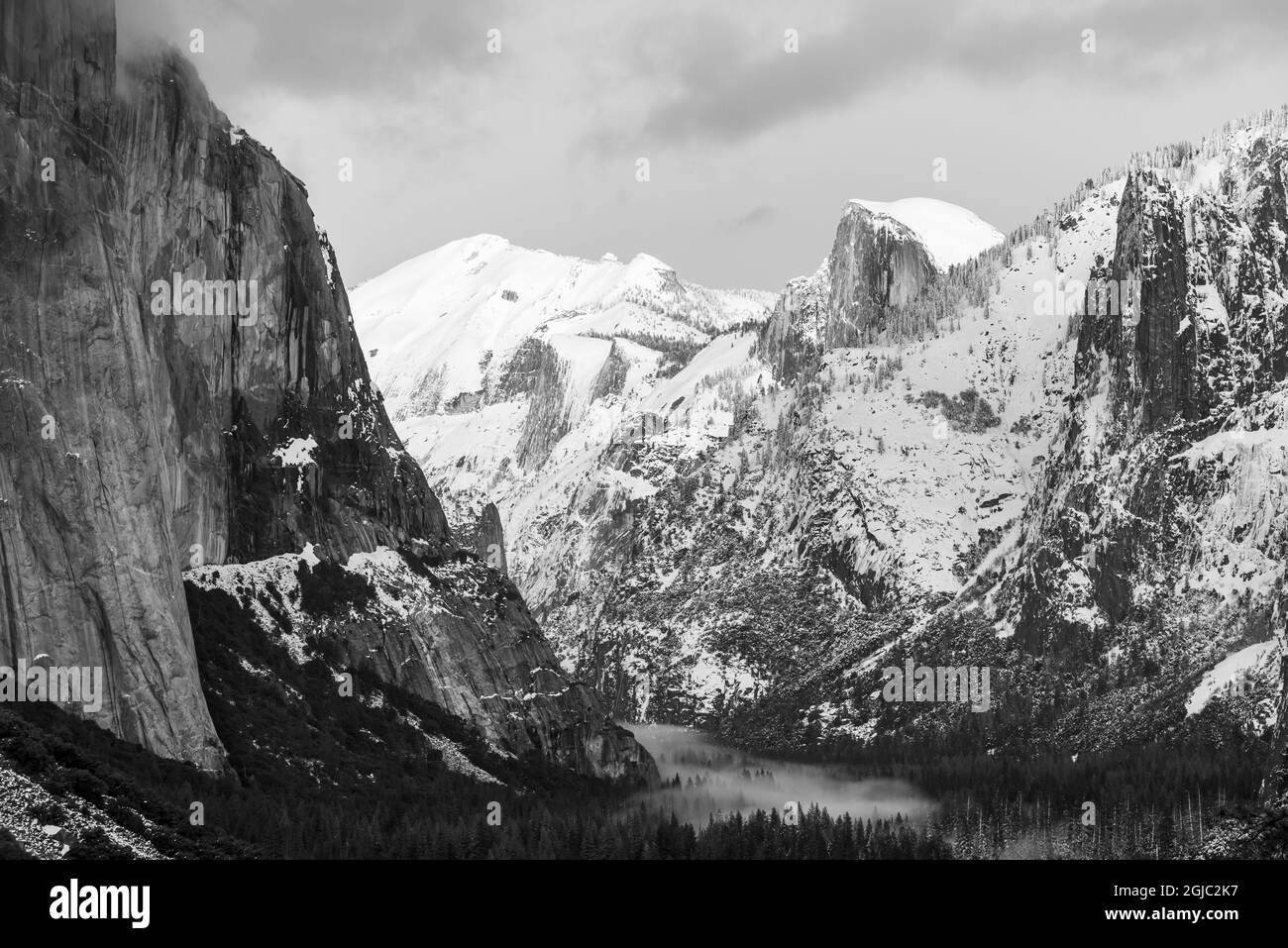Clearing winter storm over Yosemite Valley, Yosemite National Park ...
