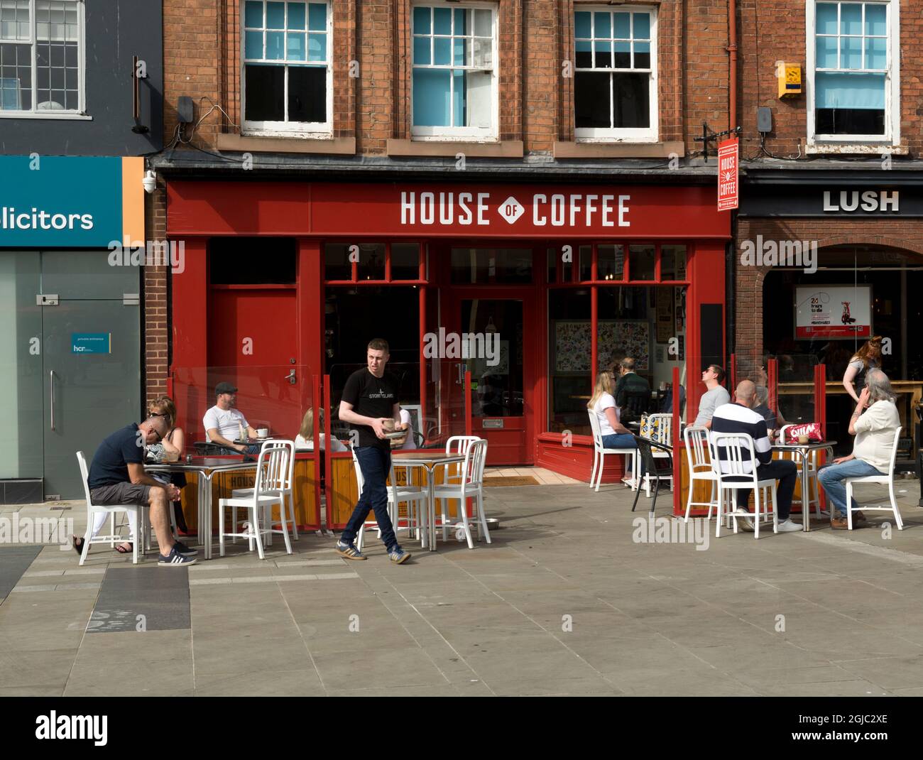 High street coffee shop hi-res stock photography and images - Alamy