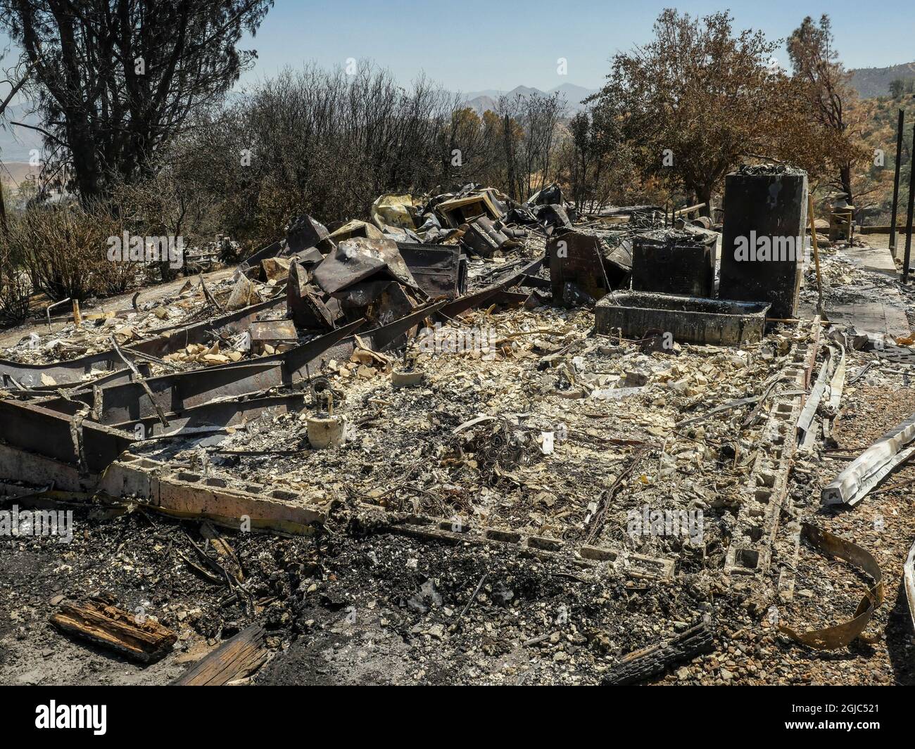 Remains of house after wildfire in Southern Sierra Nevada Mountains ...
