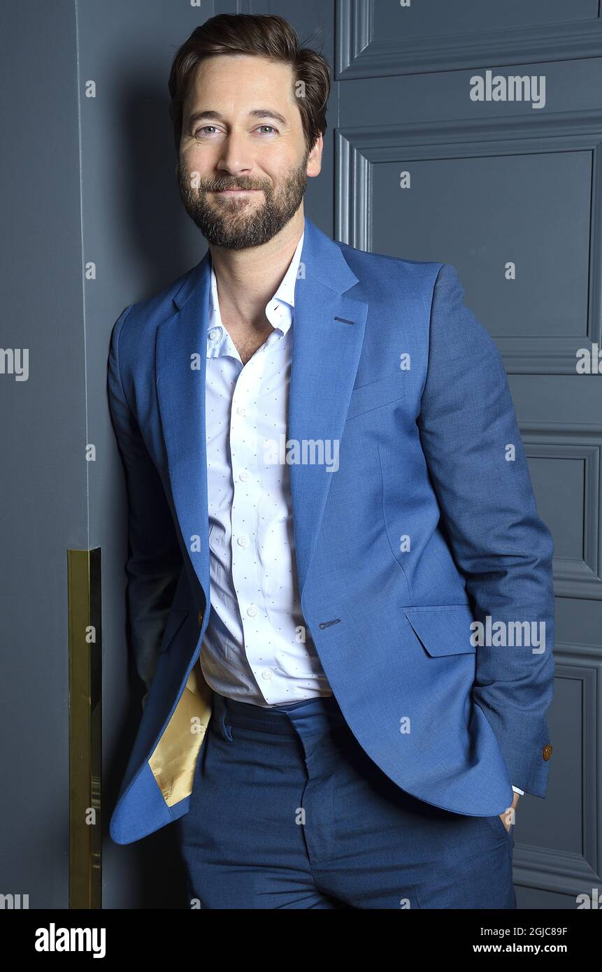 Ryan eggold in new amsterdam hi-res stock photography and images - Alamy