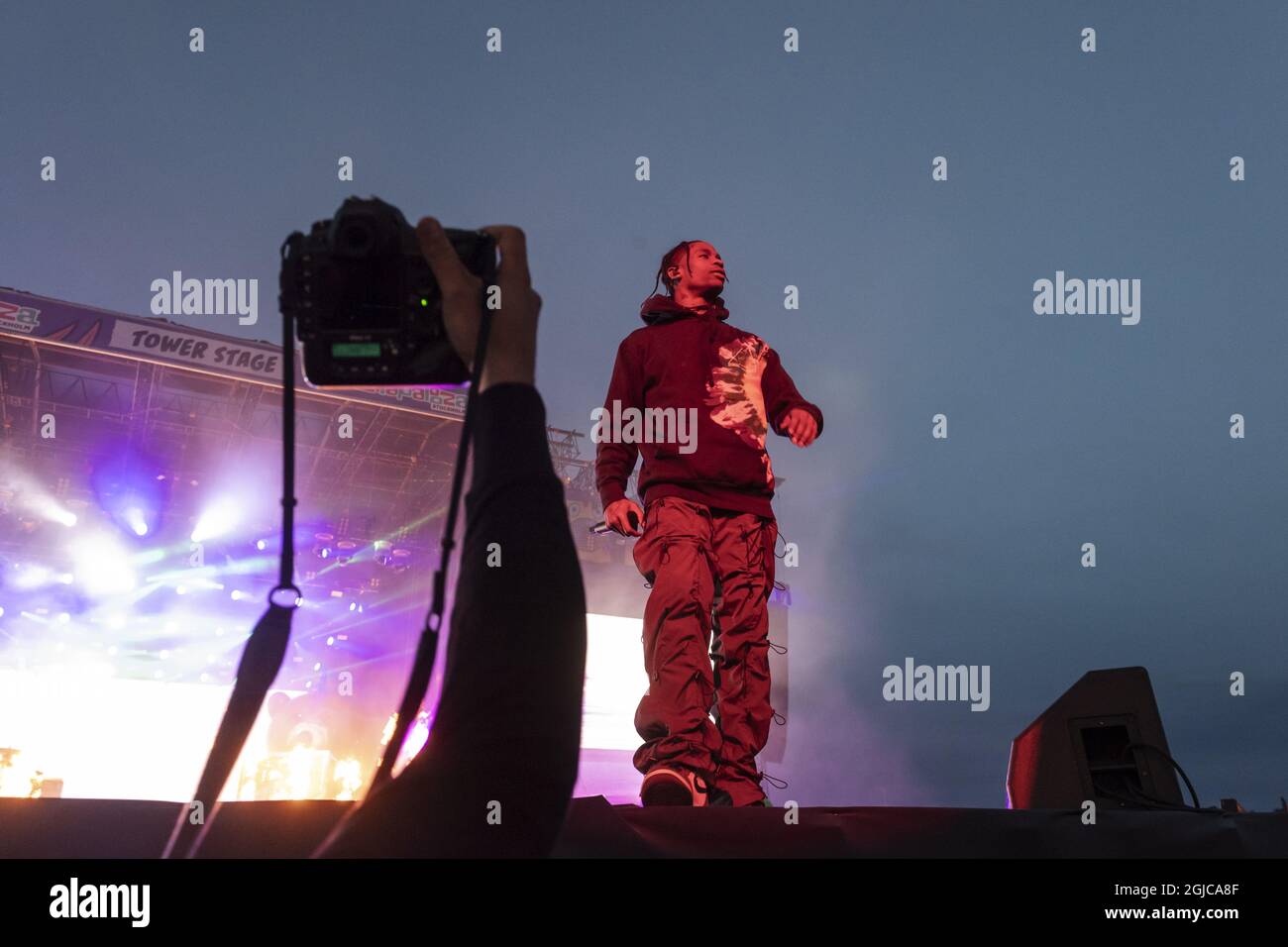 Travis scott performing on stage hi-res stock photography and images ...