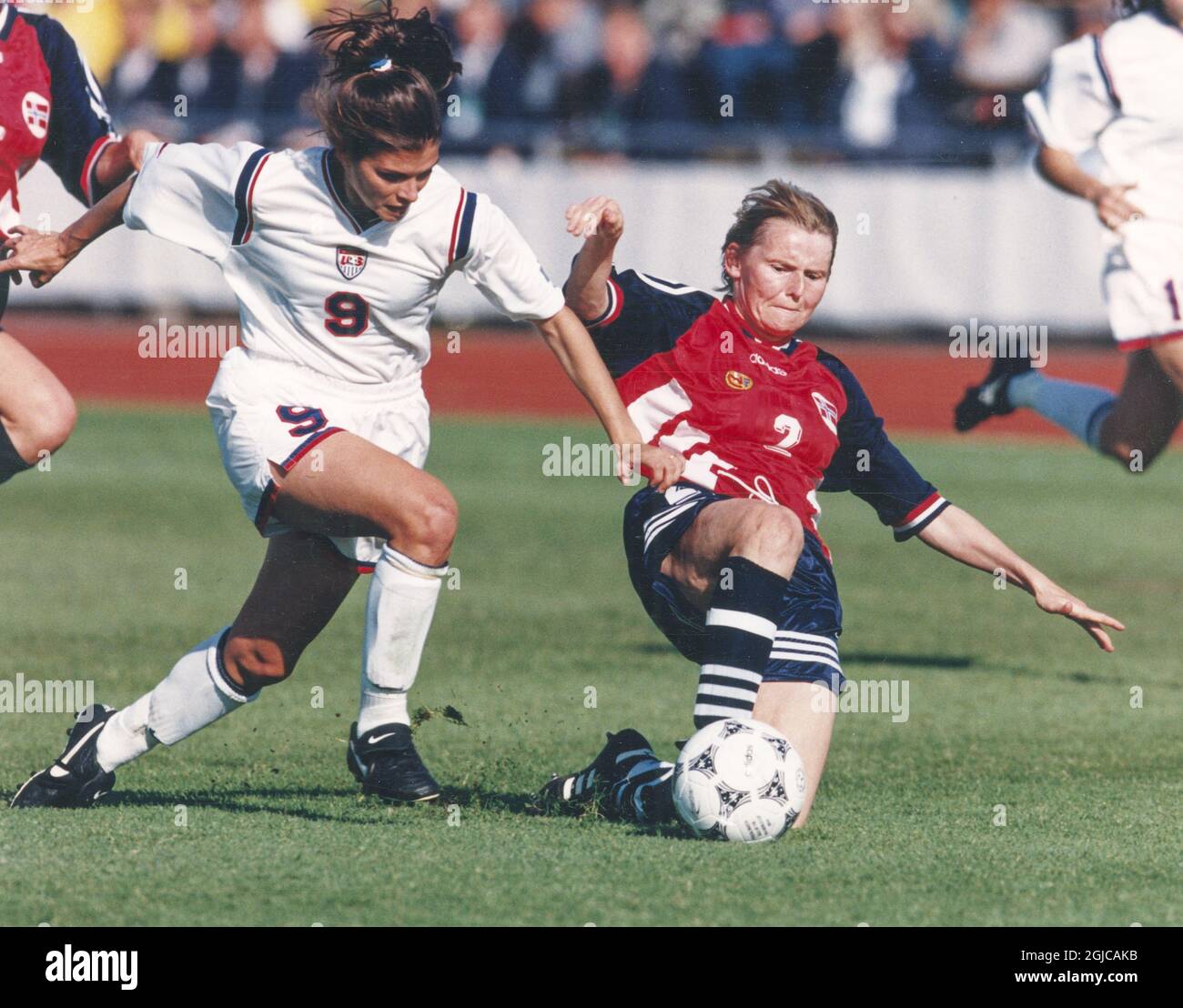 Women's world cup football 1995 hi-res stock photography and images - Alamy