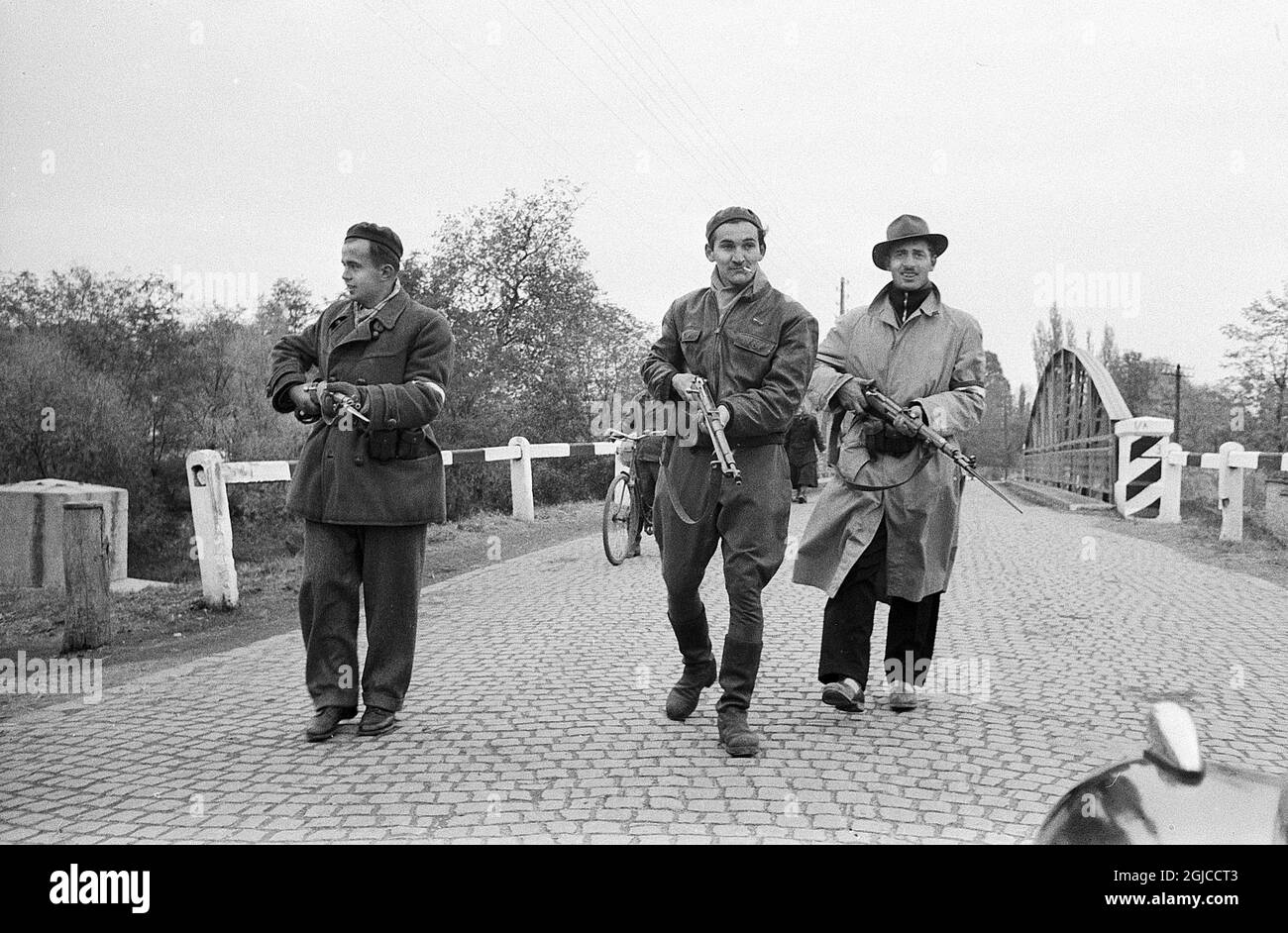 Revolution os hi-res stock photography and images - Alamy