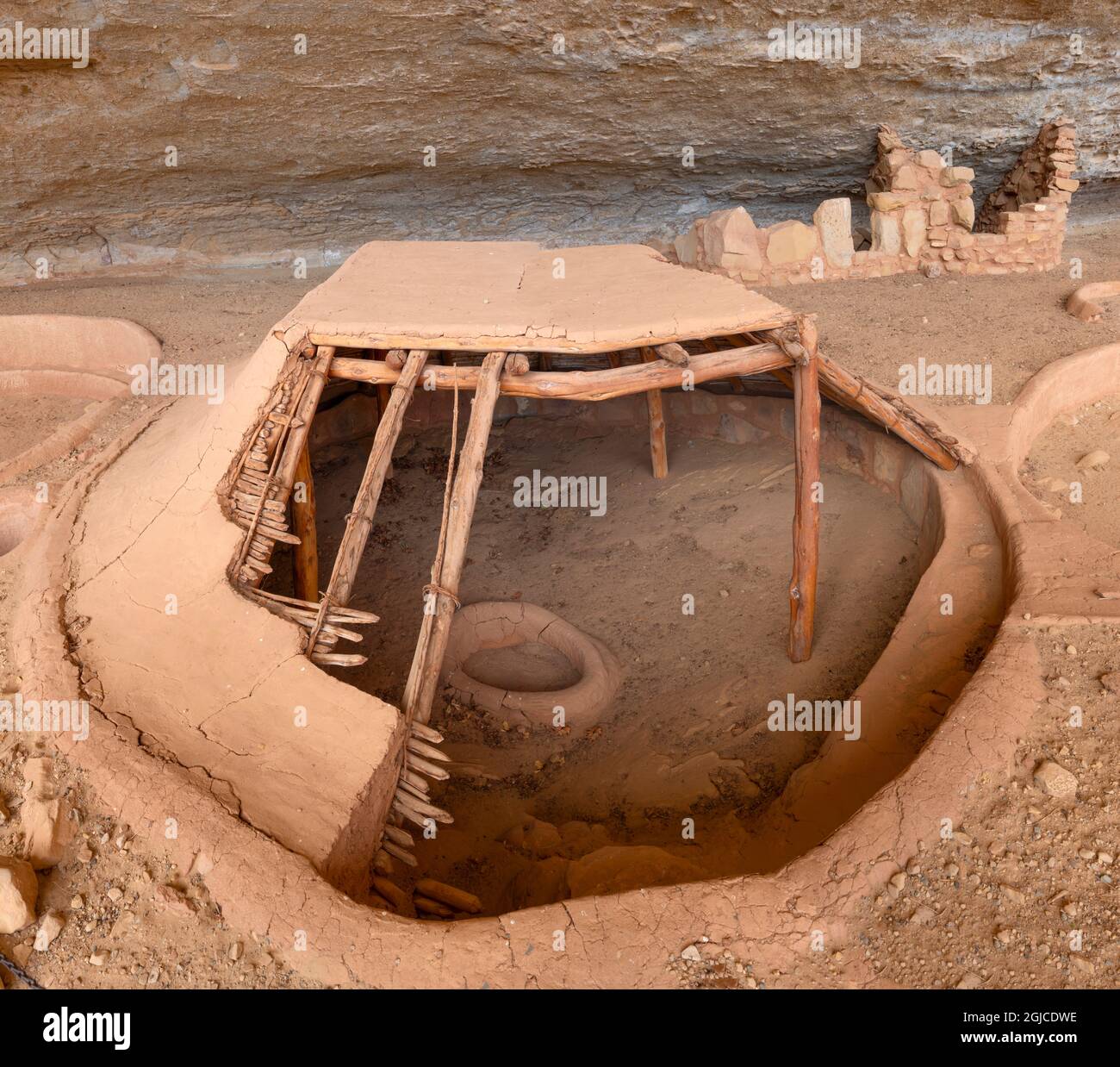 Basketmaker pit house hi-res stock photography and images - Alamy